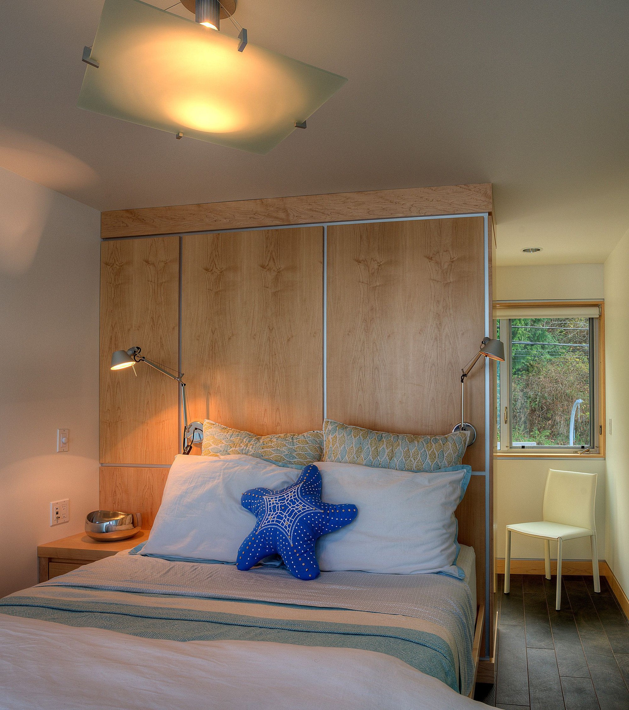 Galería de Tsunami House / Designs Northwest Architect - 8