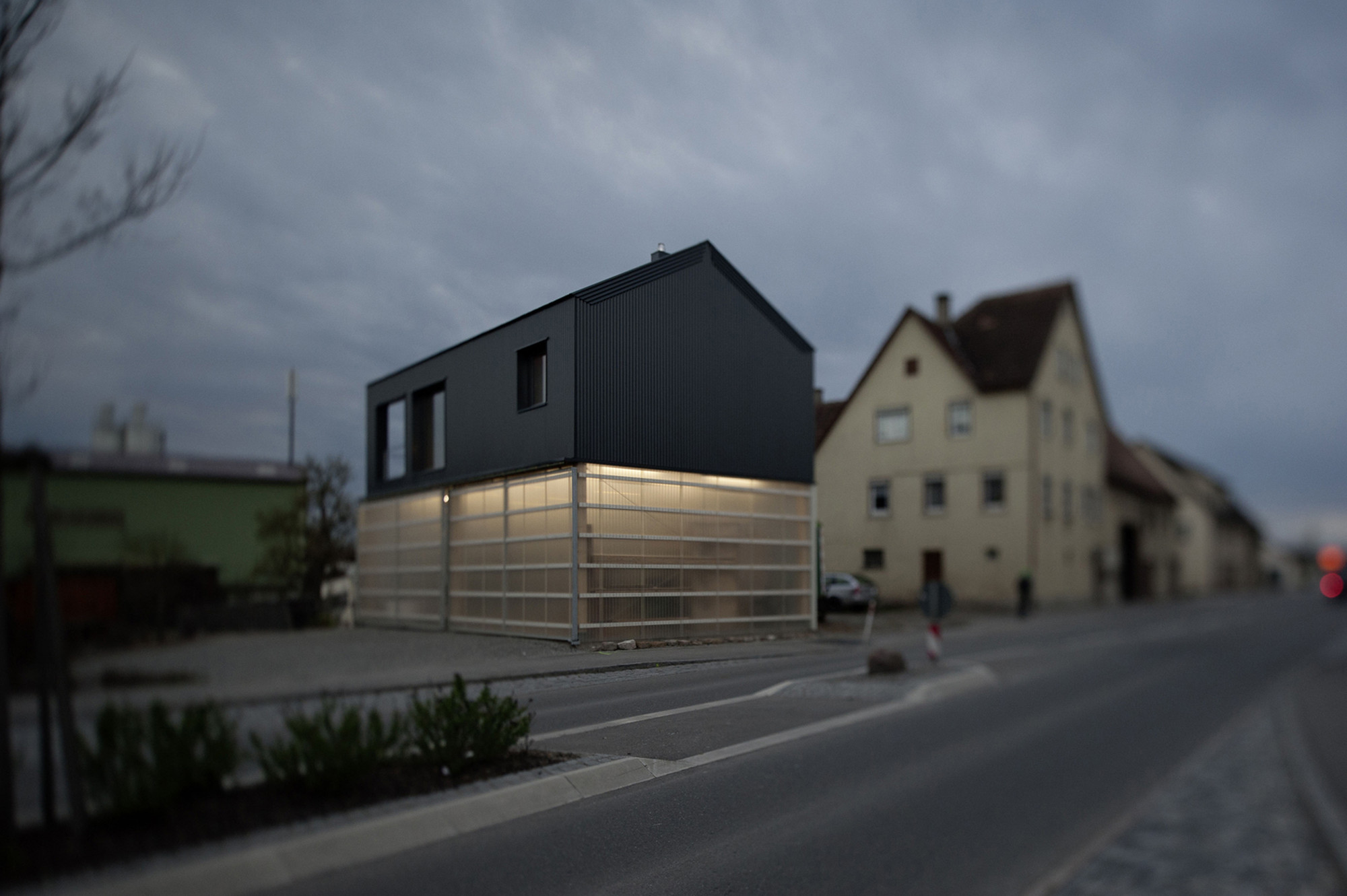 Gallery of House Unimog / Fabian Evers Architecture, Wezel Architektur - 14