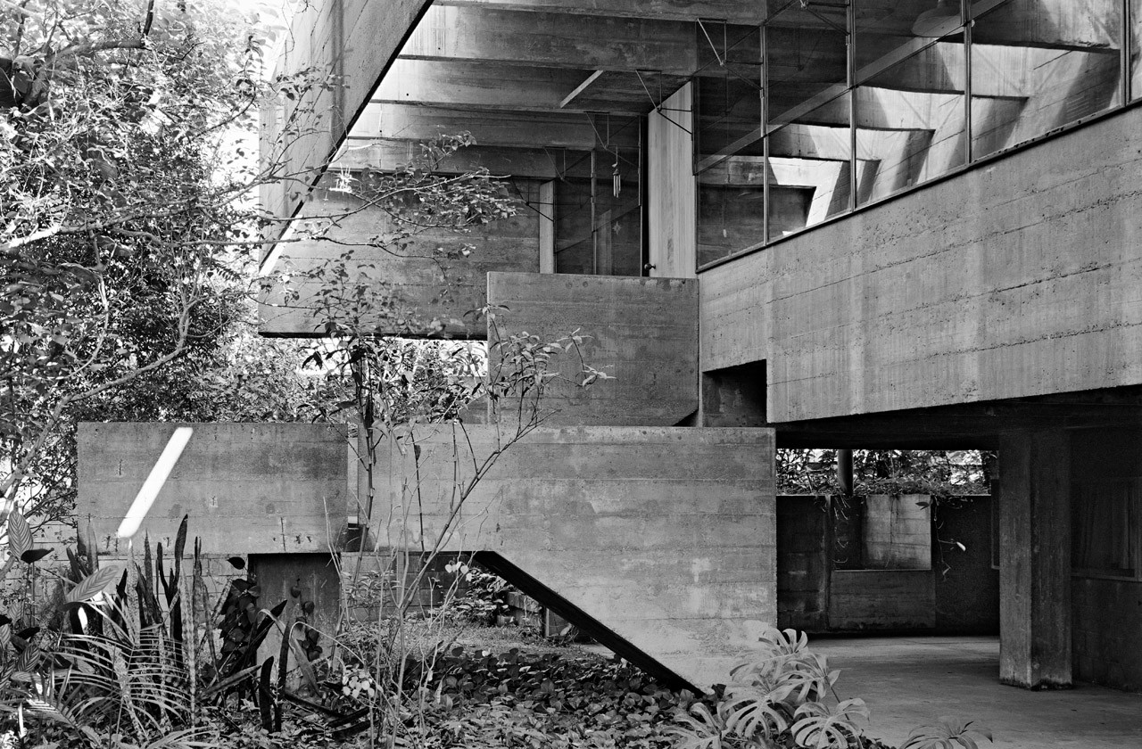 Galería de Clásicos da Arquitectura: Casa en Butantã / Paulo Mendes da ...
