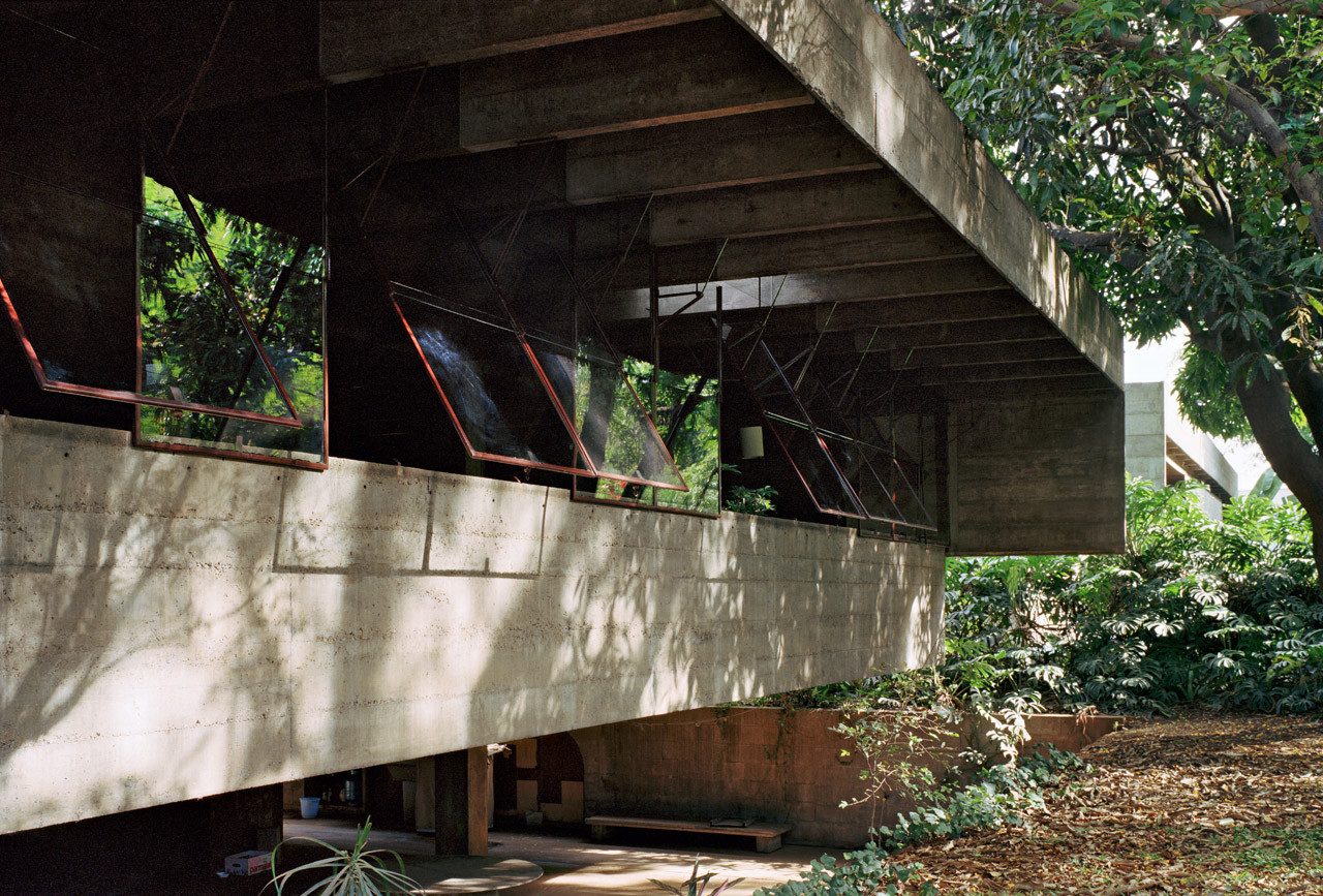 Galeria de Clássicos da Arquitetura: Casa no Butantã / Paulo Mendes da ...