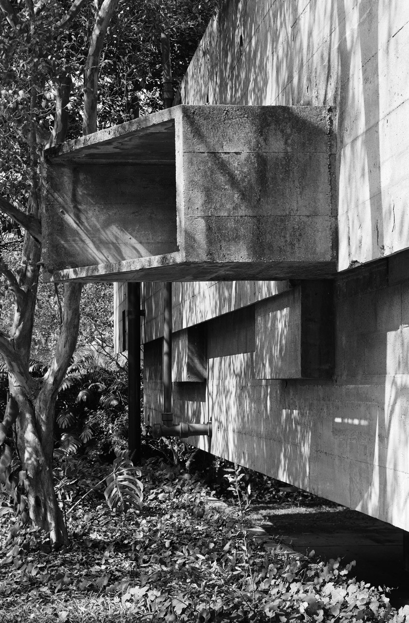 Galeria de Clássicos da Arquitetura: Casa no Butantã / Paulo Mendes da ...