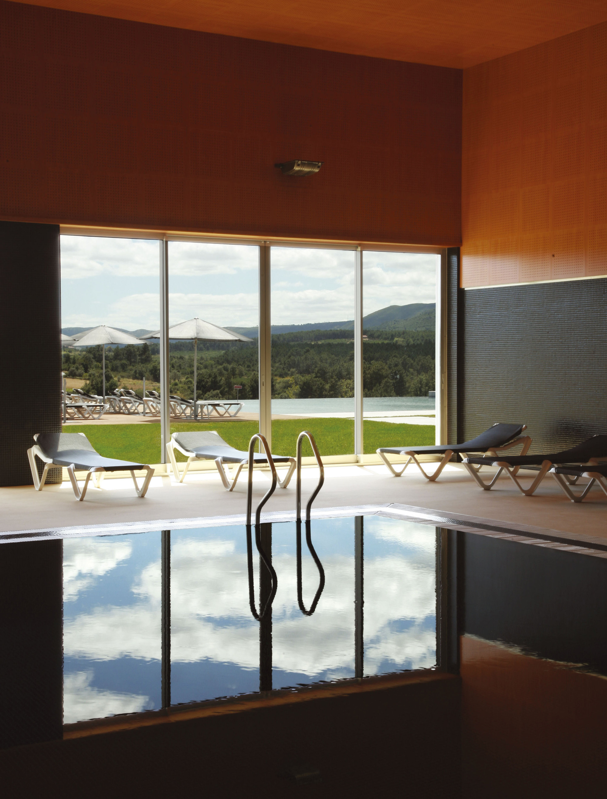 Galeria de Hotel Casino de Chaves / RDLM Arquitectos Associados - 4