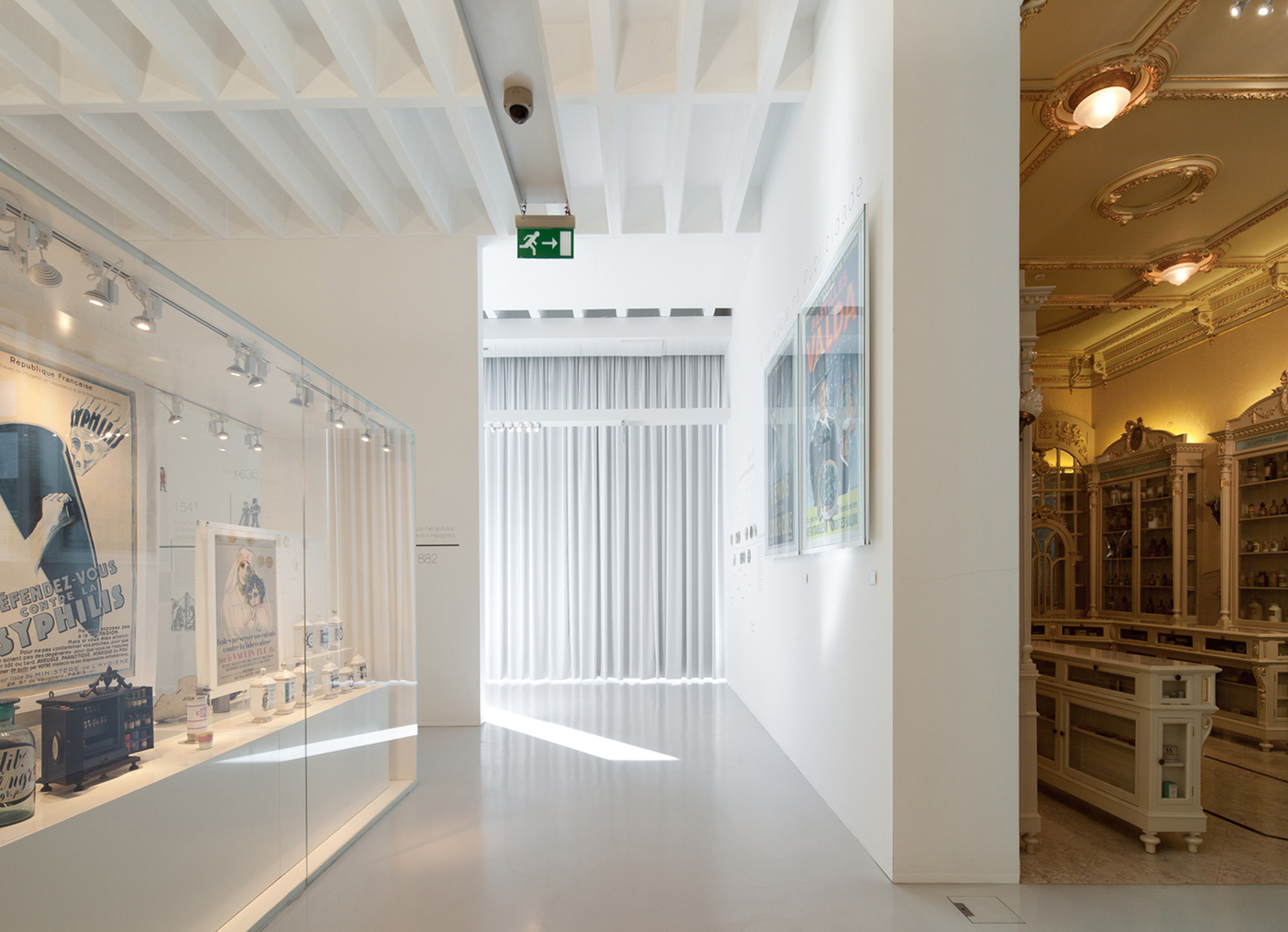 Gallery of Pharmacy Museum / Site Specific Arquitectura - 23
