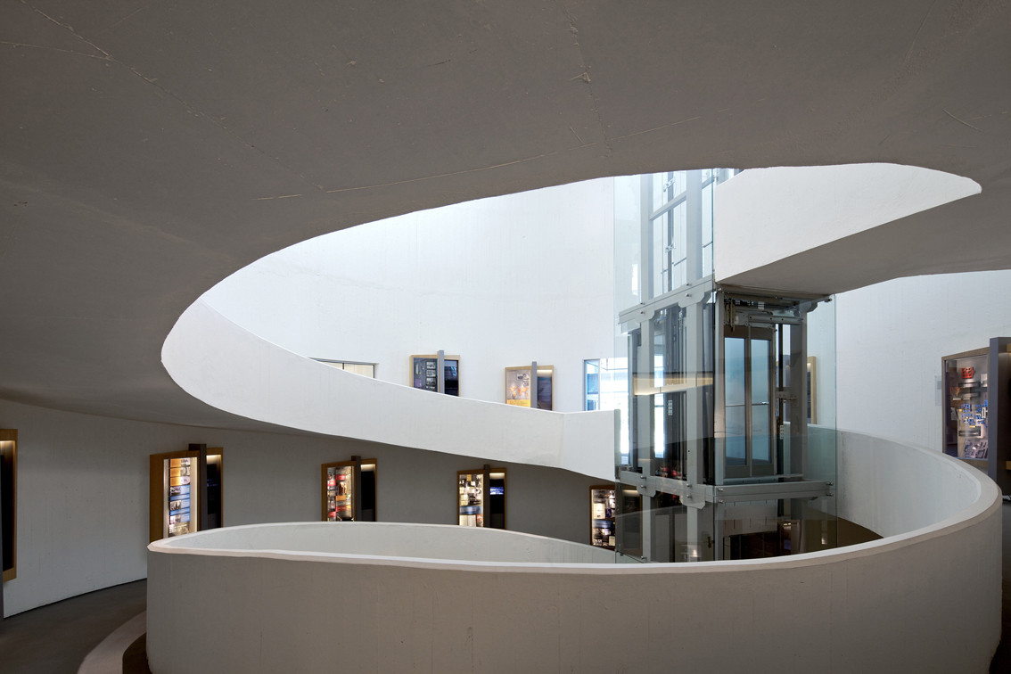 Gallery of Andronico Luksic Mining Center / Enrique Browne y ...