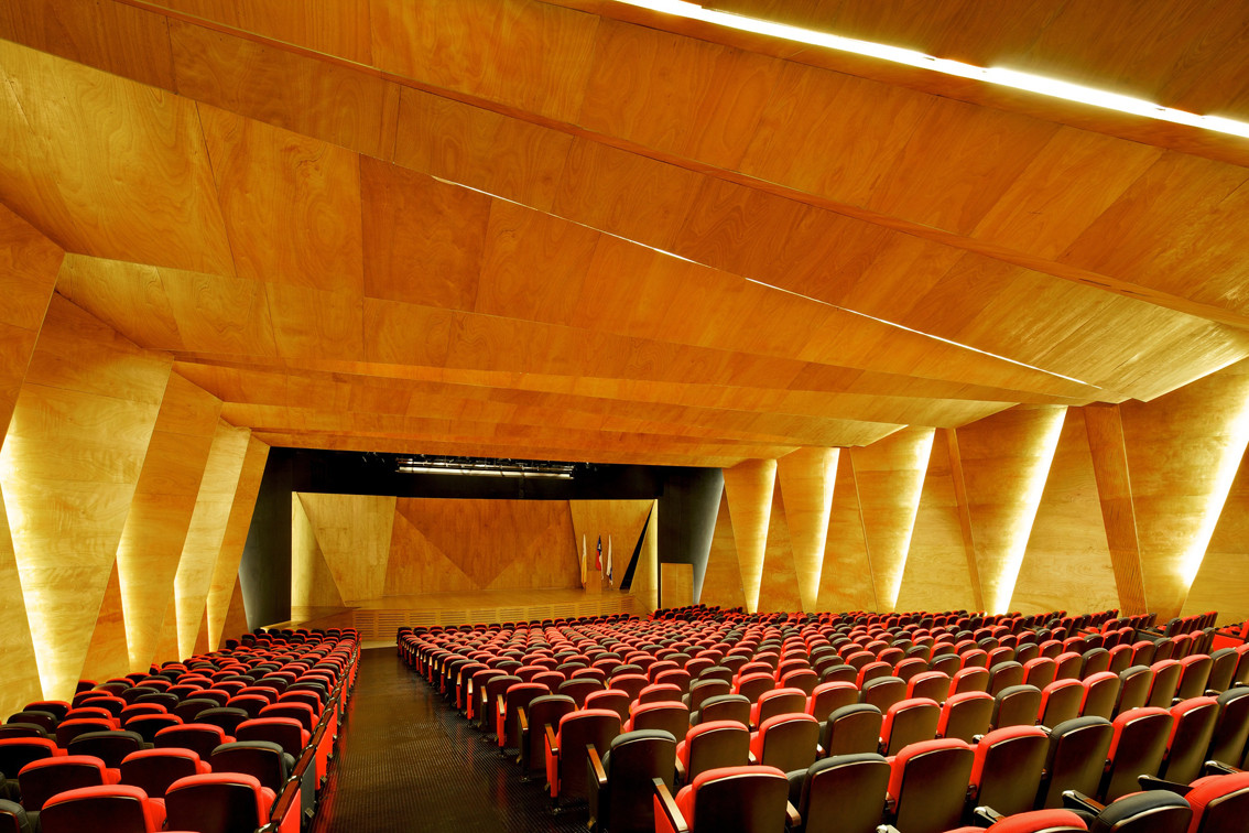 Gallery of Andronico Luksic Mining Center / Enrique Browne y ...