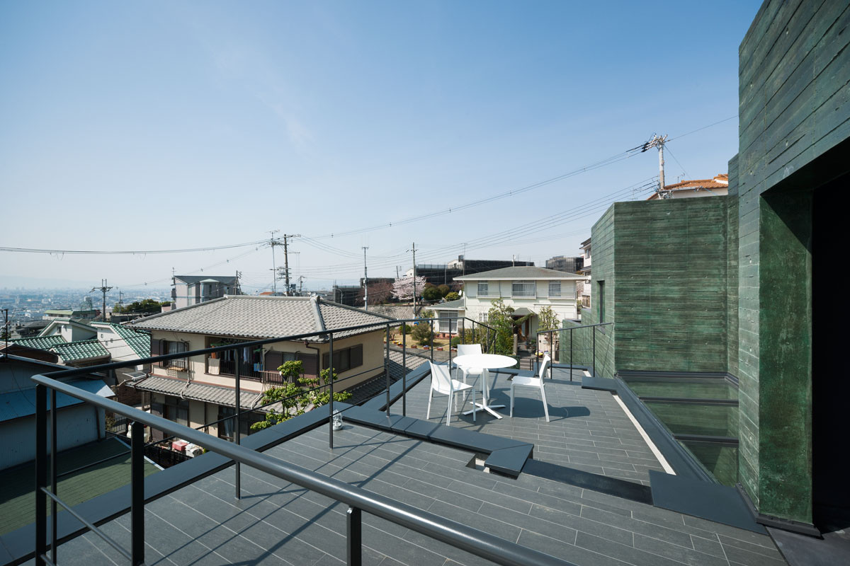 Gallery of Ishikiri House / SUGAWARADAISUKE Architects - 16
