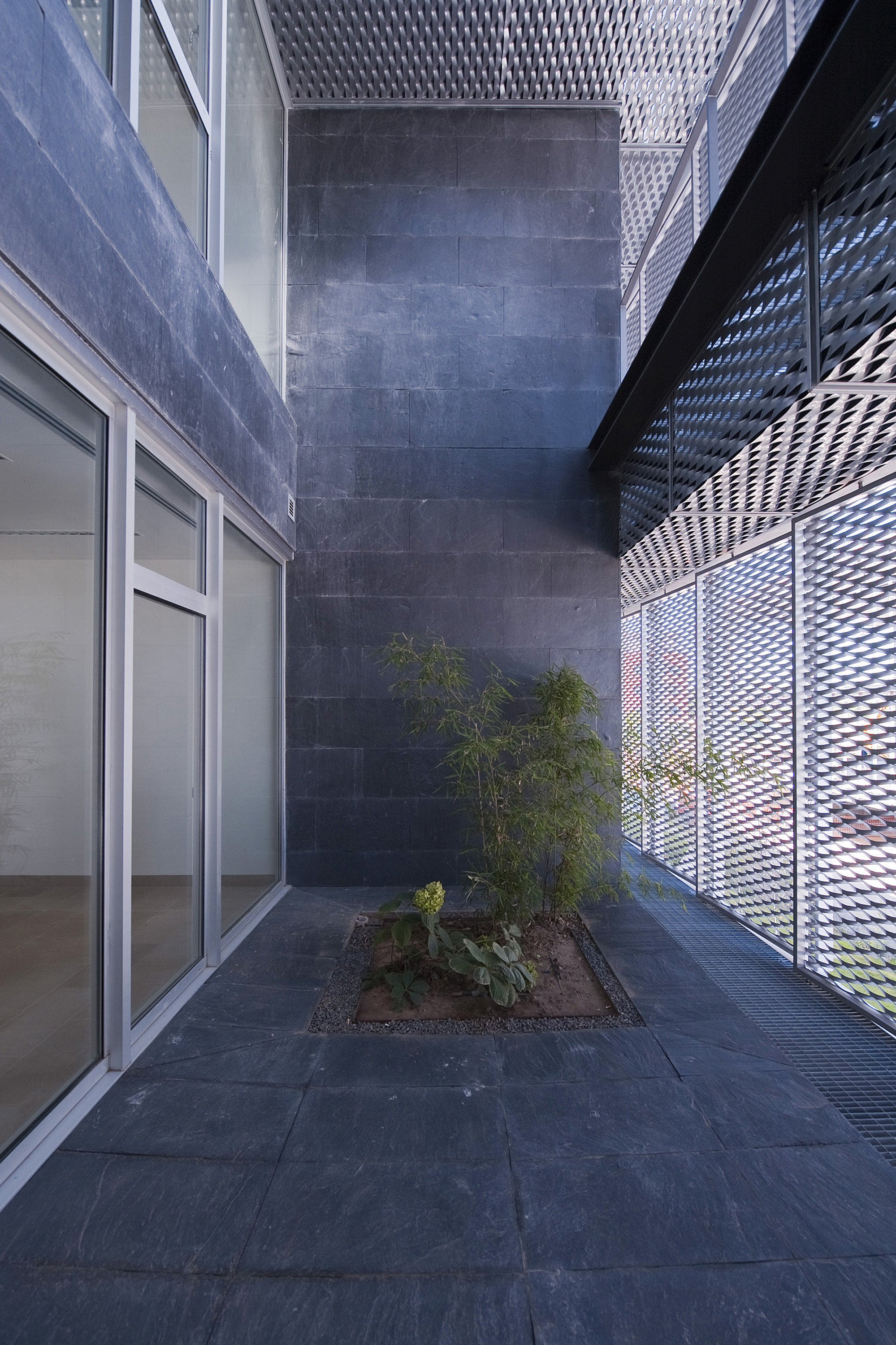 Gallery of M2 Technological Building, University of Salamanca / Sanchez ...