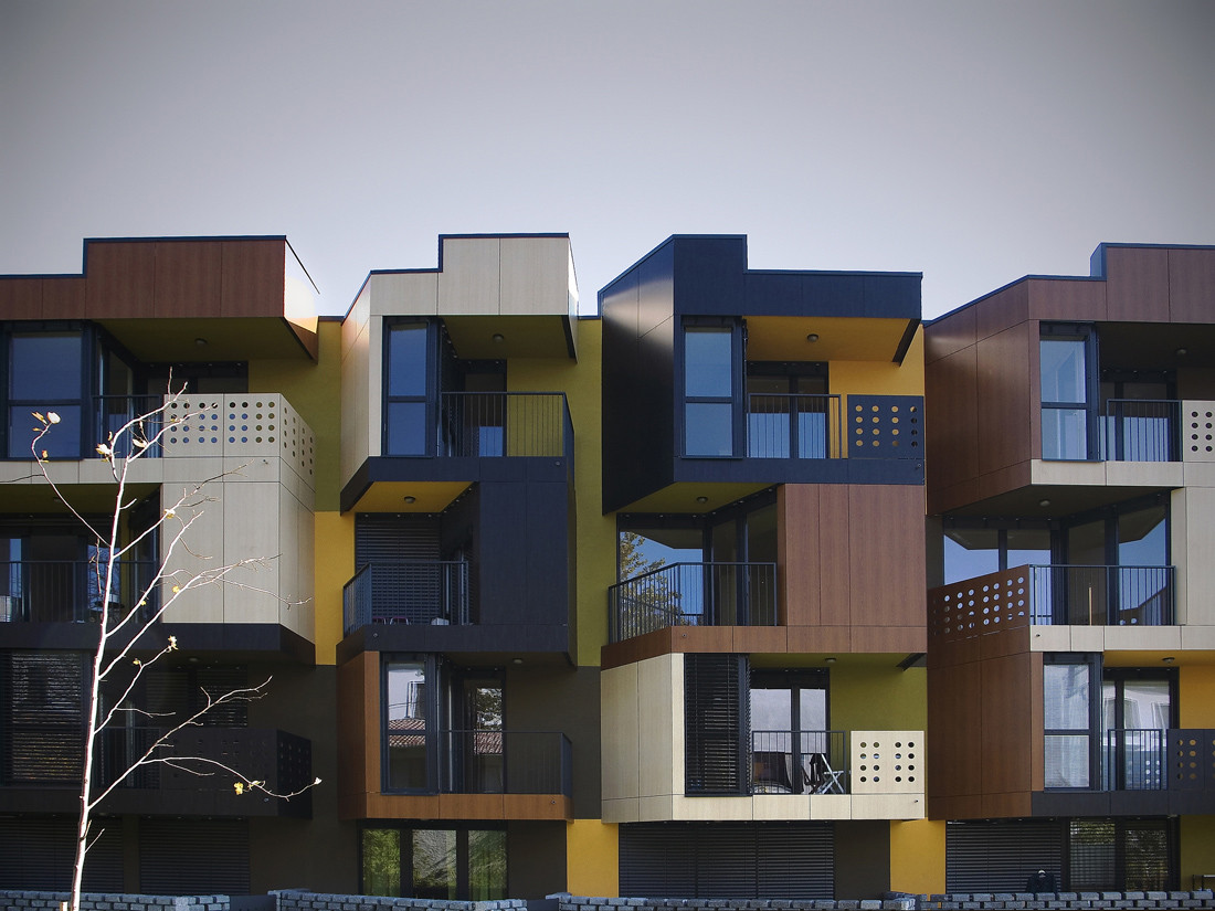 Gallery of Round-Up: 5 Striking Examples of Social Housing - 5