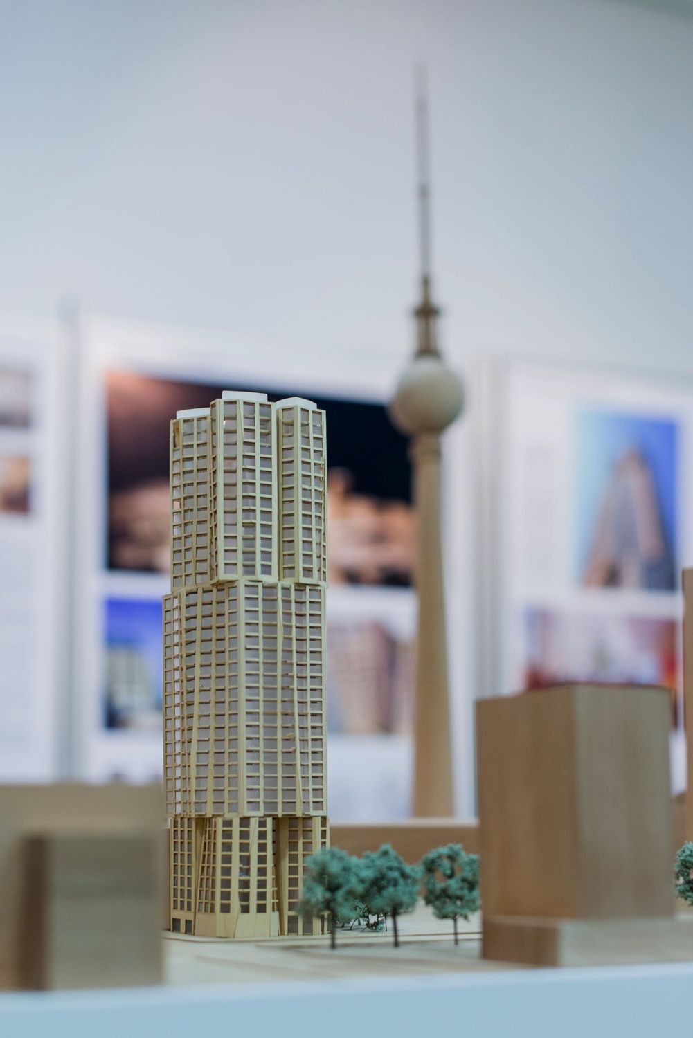 Gallery of Frank Gehry Chosen to Design Berlin's Tallest Tower - 5