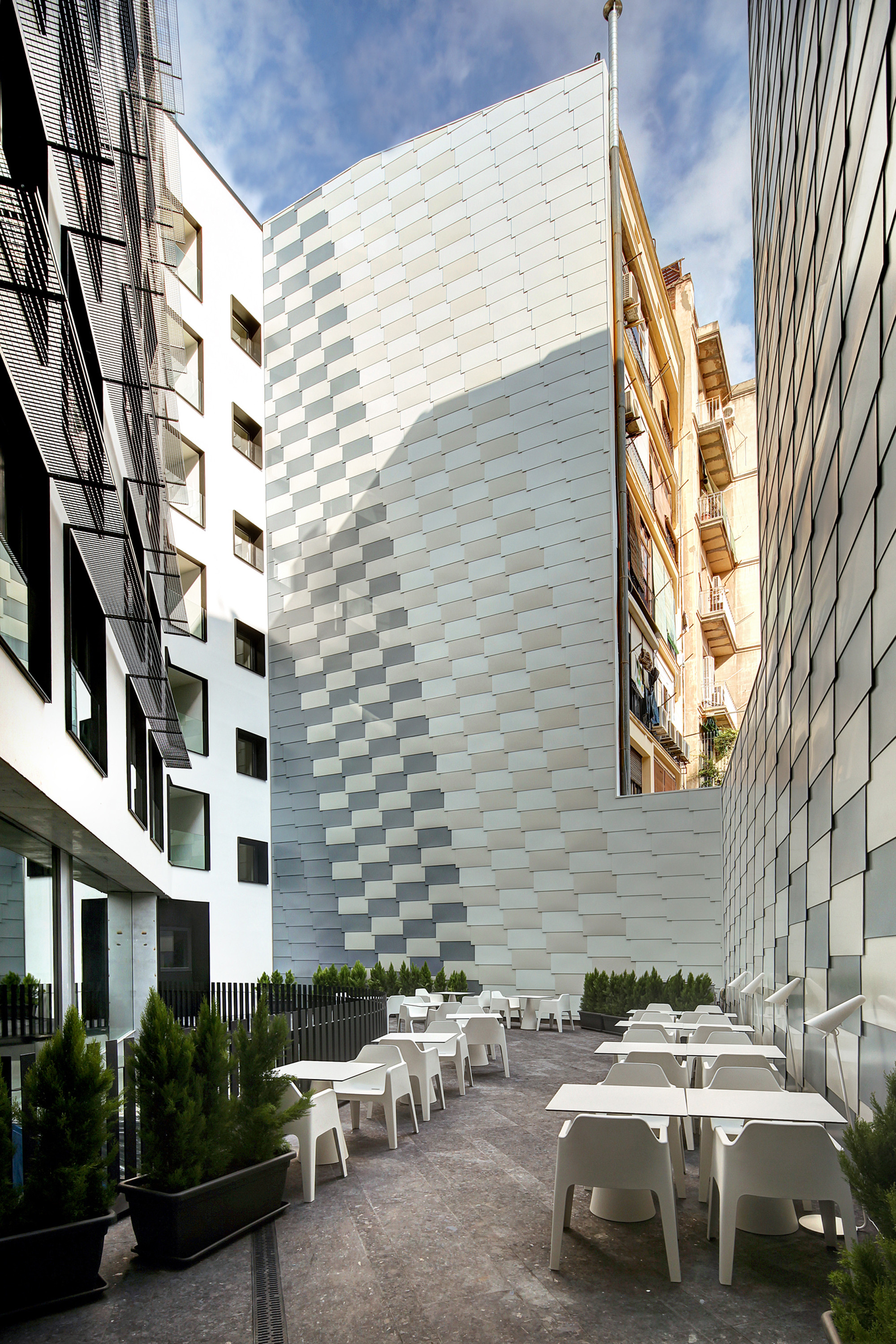 Gallery of Olivia Balmes Hotel / Álex Ibáñez Walter, Sara Galmán Gracia - 2