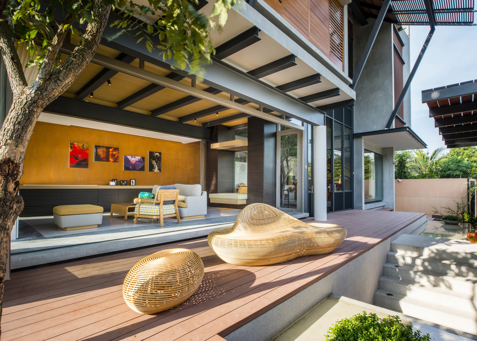 Gallery of Baan Yo Yen / TA-CHA Design - 11