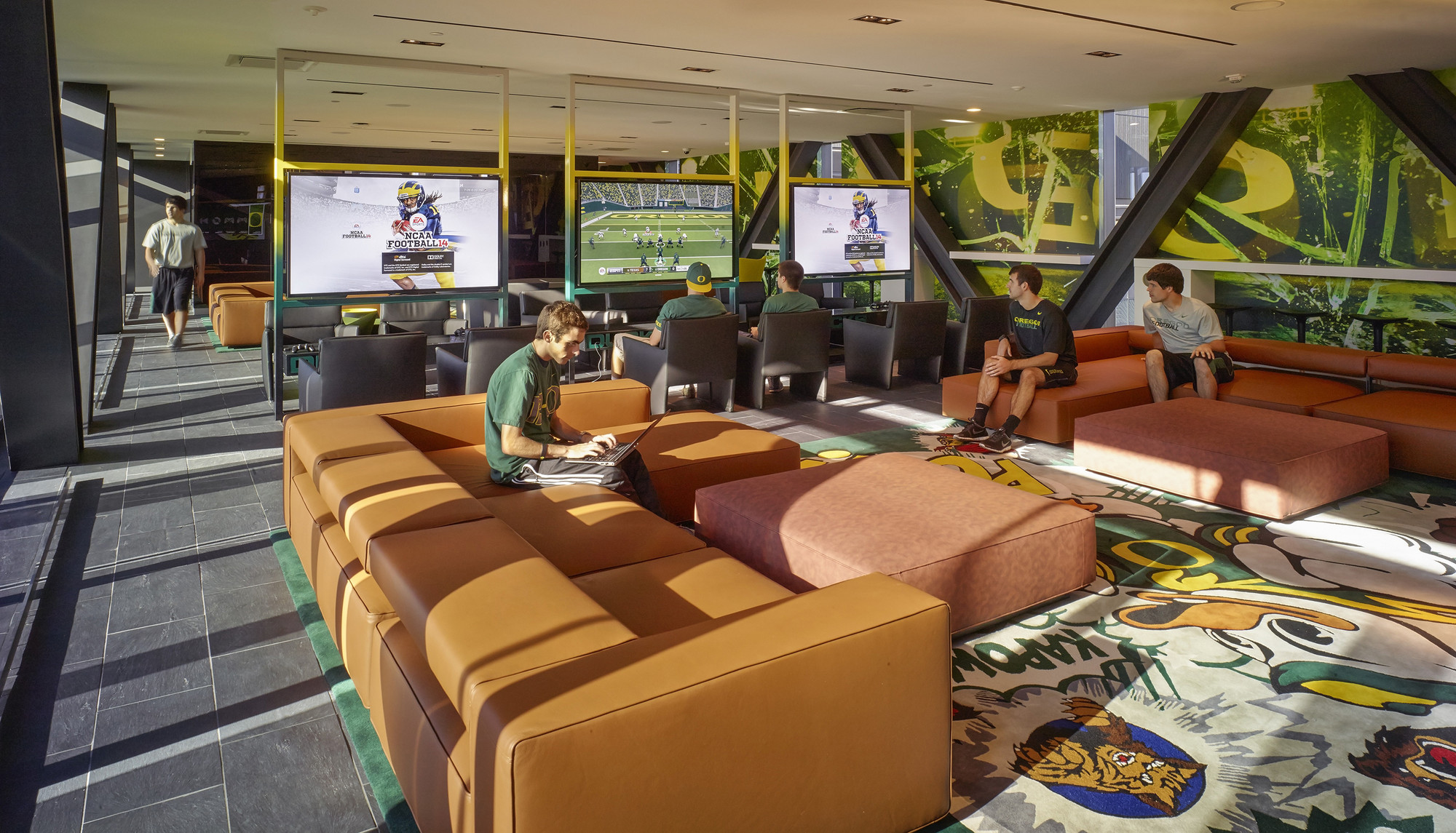 Gallery of University of Oregon Hatfield-Dowlin Complex / ZGF ...