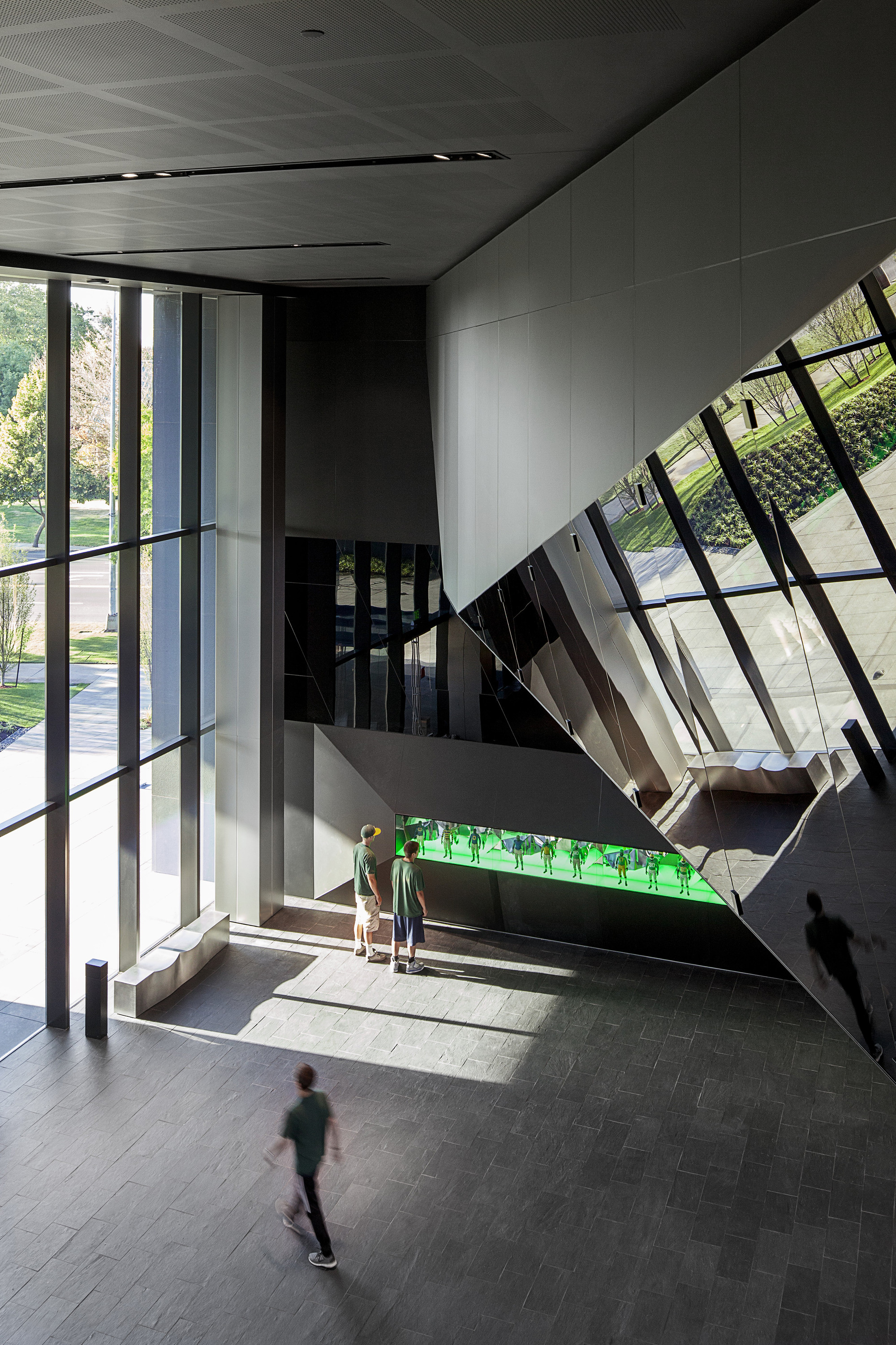Gallery of University of Oregon Hatfield-Dowlin Complex / ZGF ...