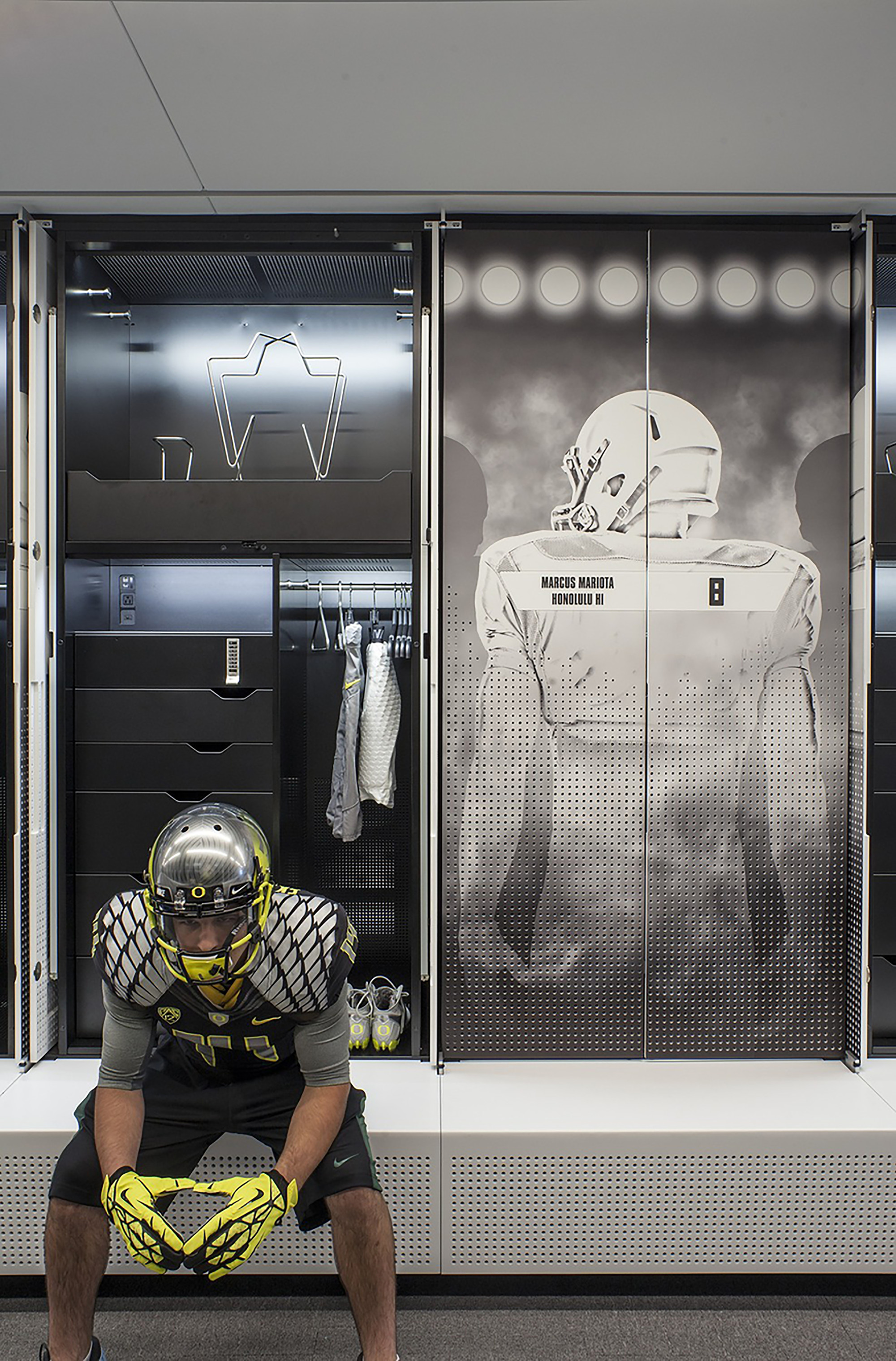Gallery of University of Oregon Hatfield-Dowlin Complex / ZGF ...