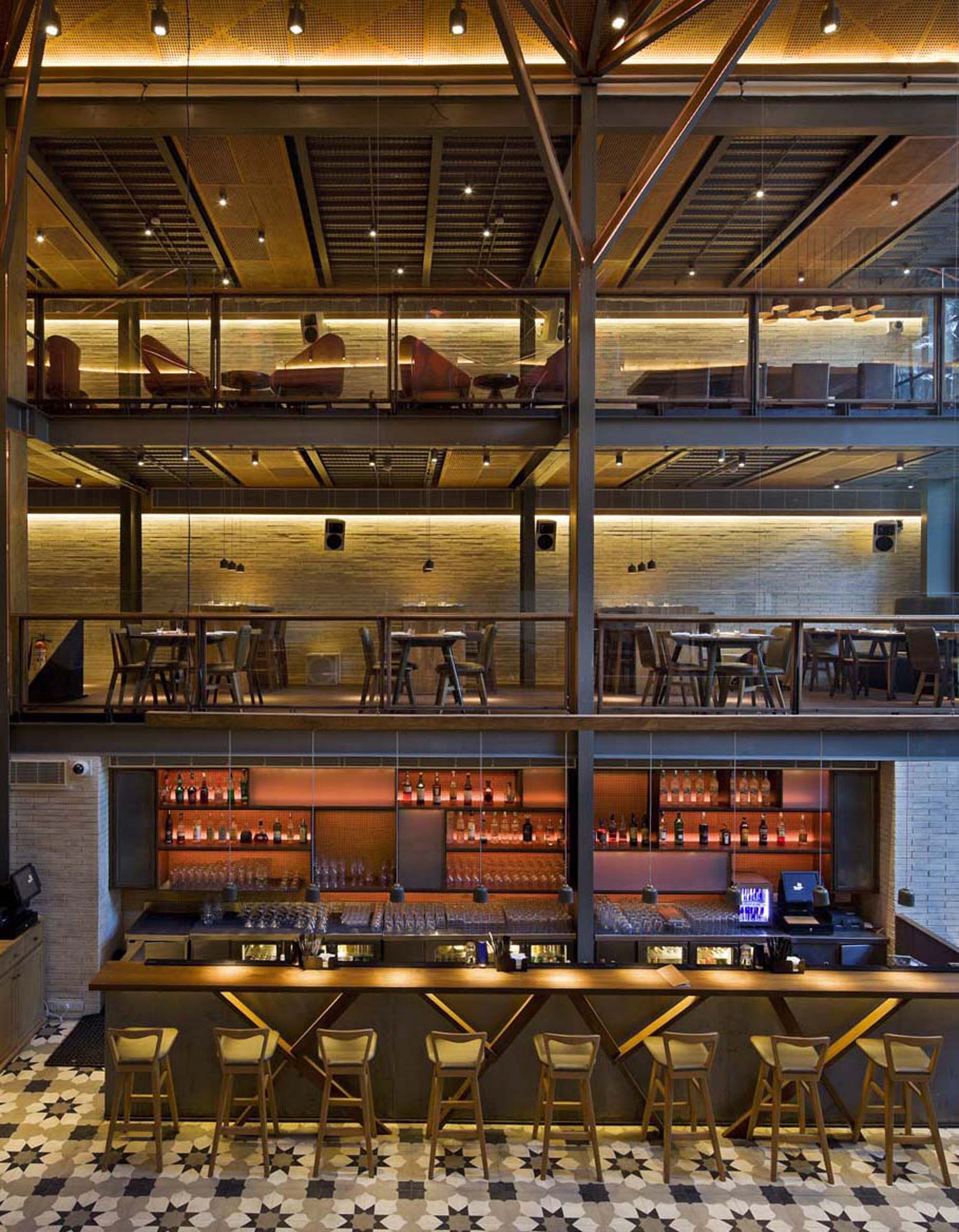 Gallery of Loft 38 / Khosla Associates - 16