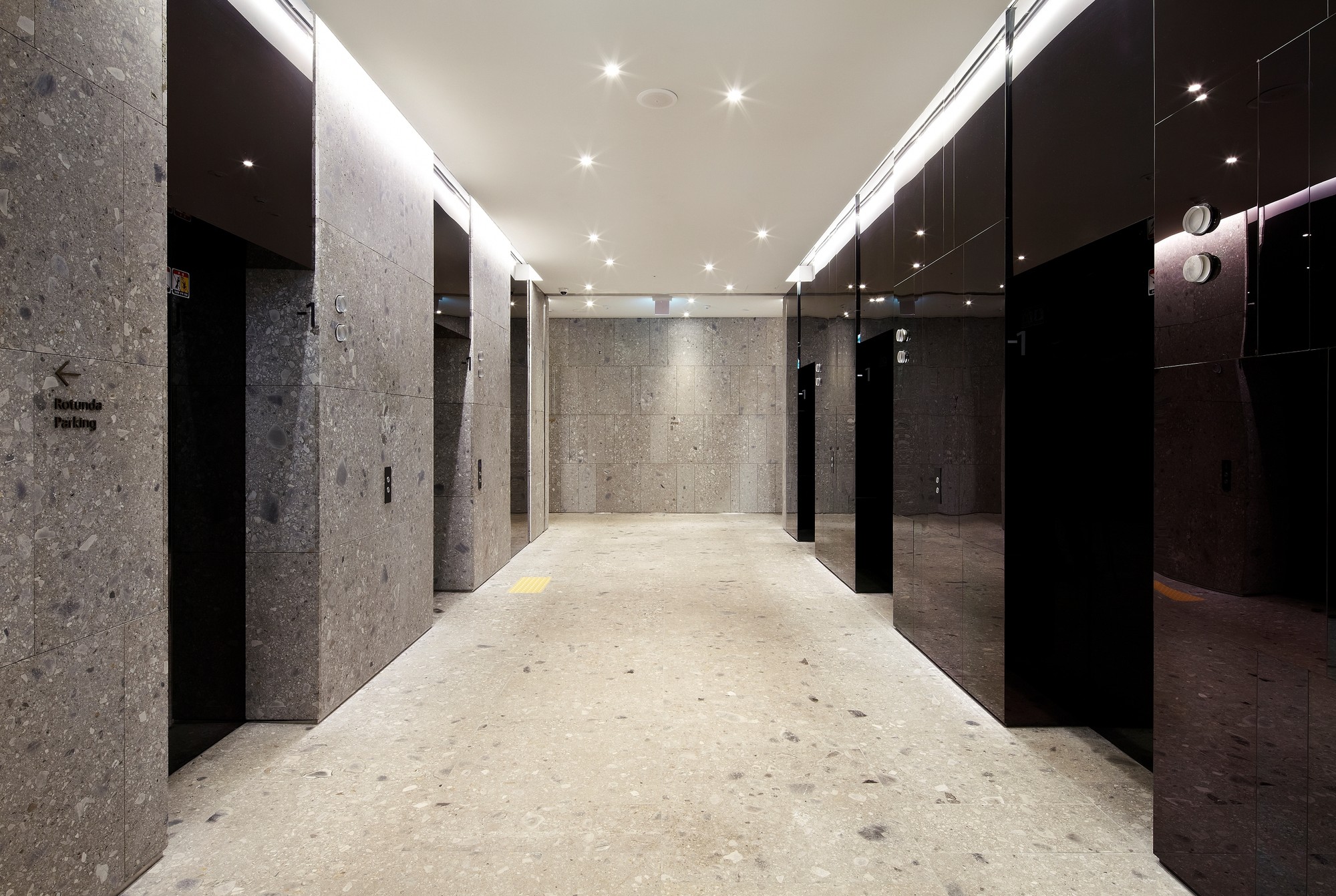 Galeria de Sede Solid Technology / WeeAssociates - 8