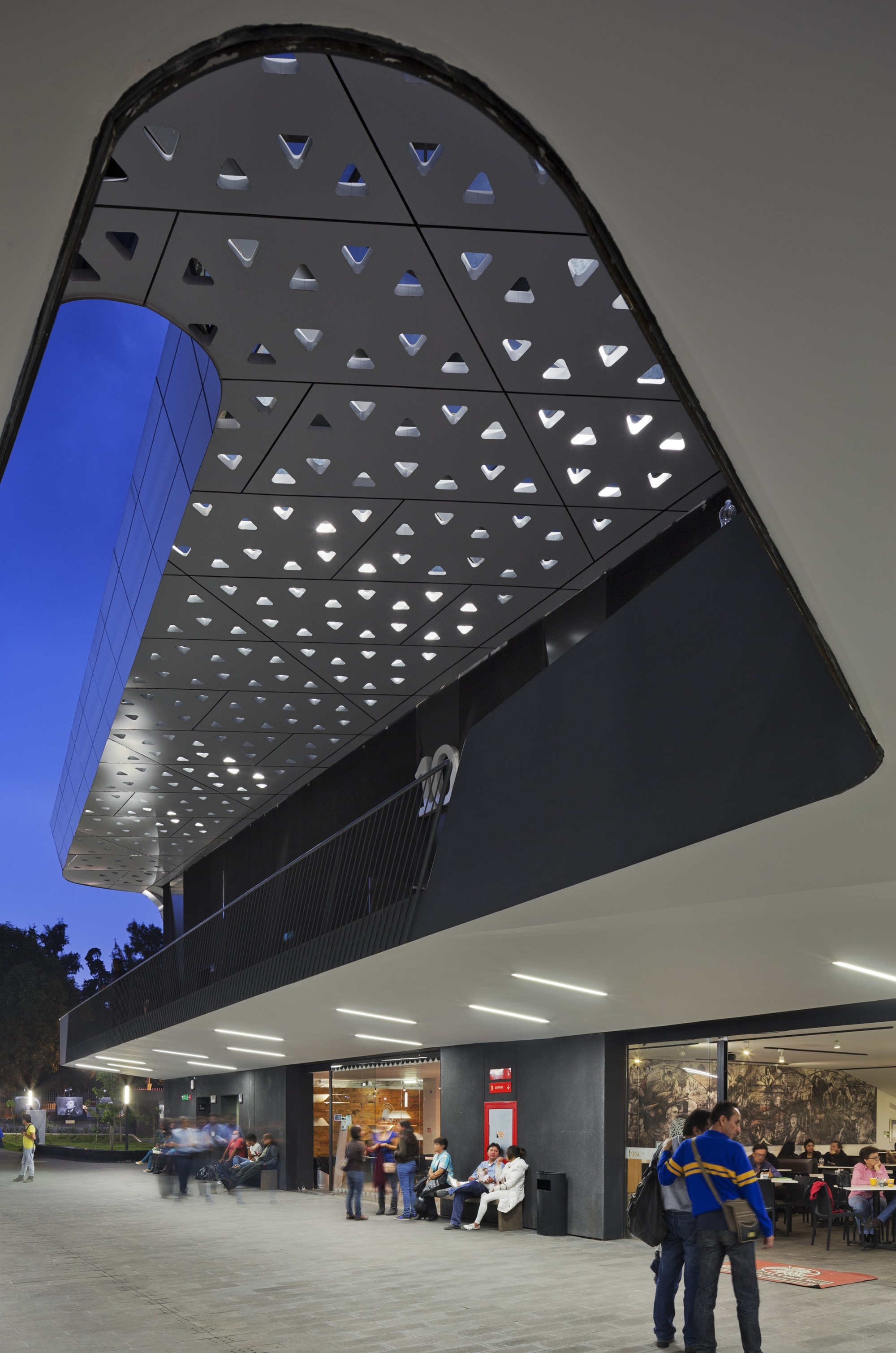 Gallery of Cineteca Nacional Siglo XXI / Rojkind Arquitectos - 6