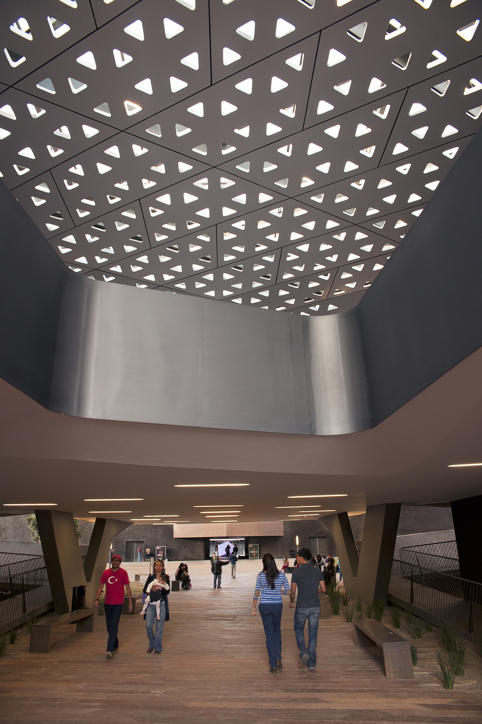 Gallery of Cineteca Nacional Siglo XXI / Rojkind Arquitectos - 12
