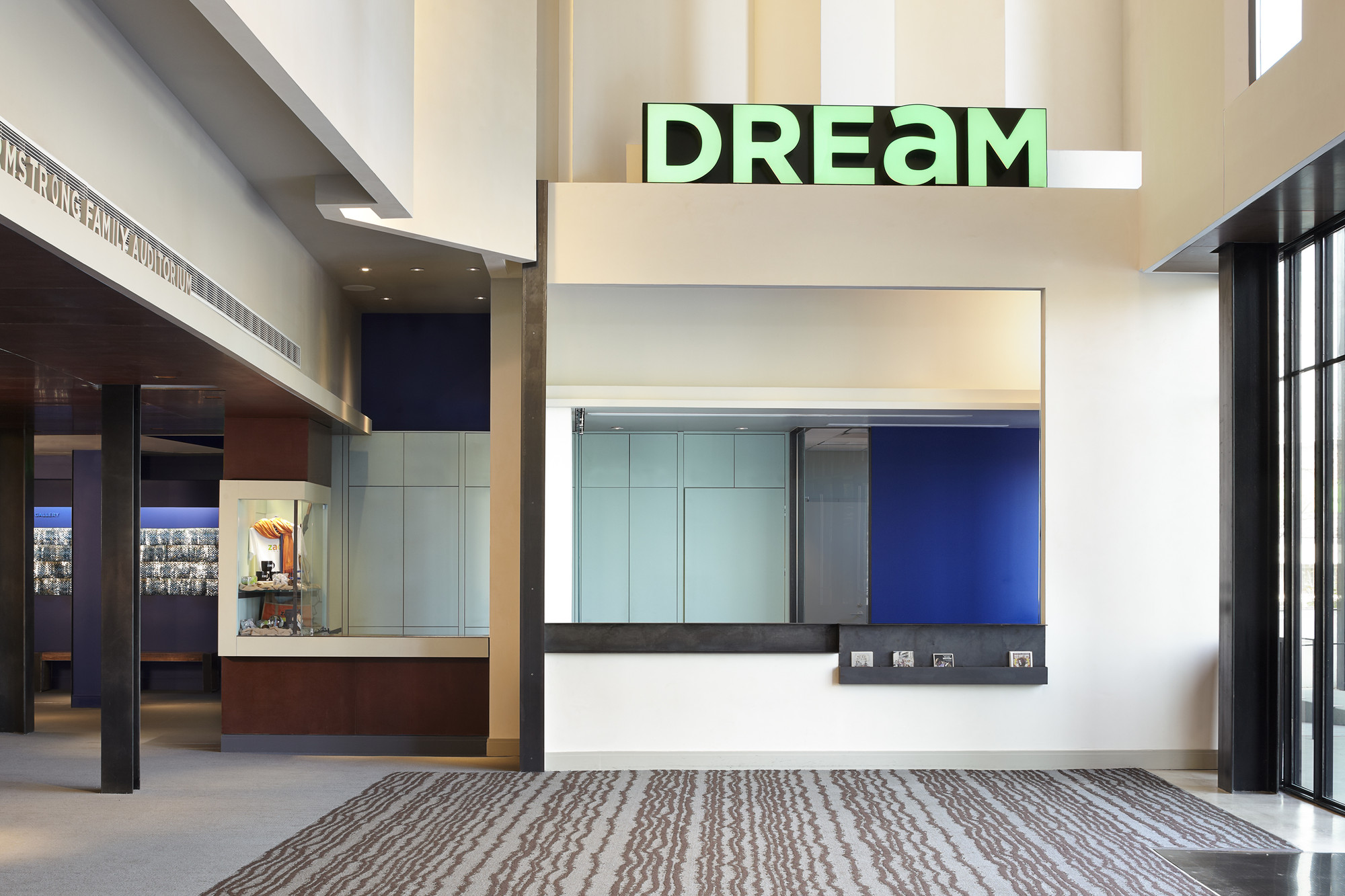 Galeria de Teatro Topfer em ZACH / Andersson Wise Architects - 5