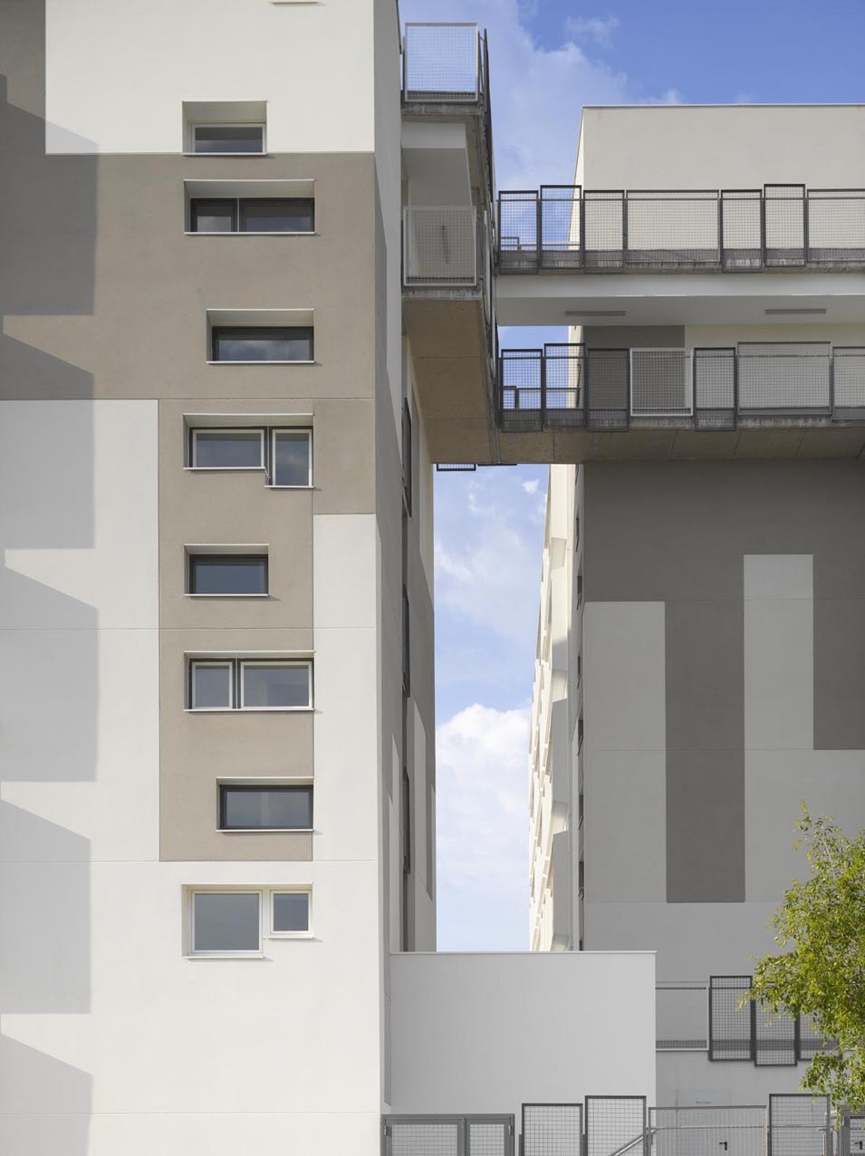 Gallery of Barajas Social Housing Blocks / EMBT - 11