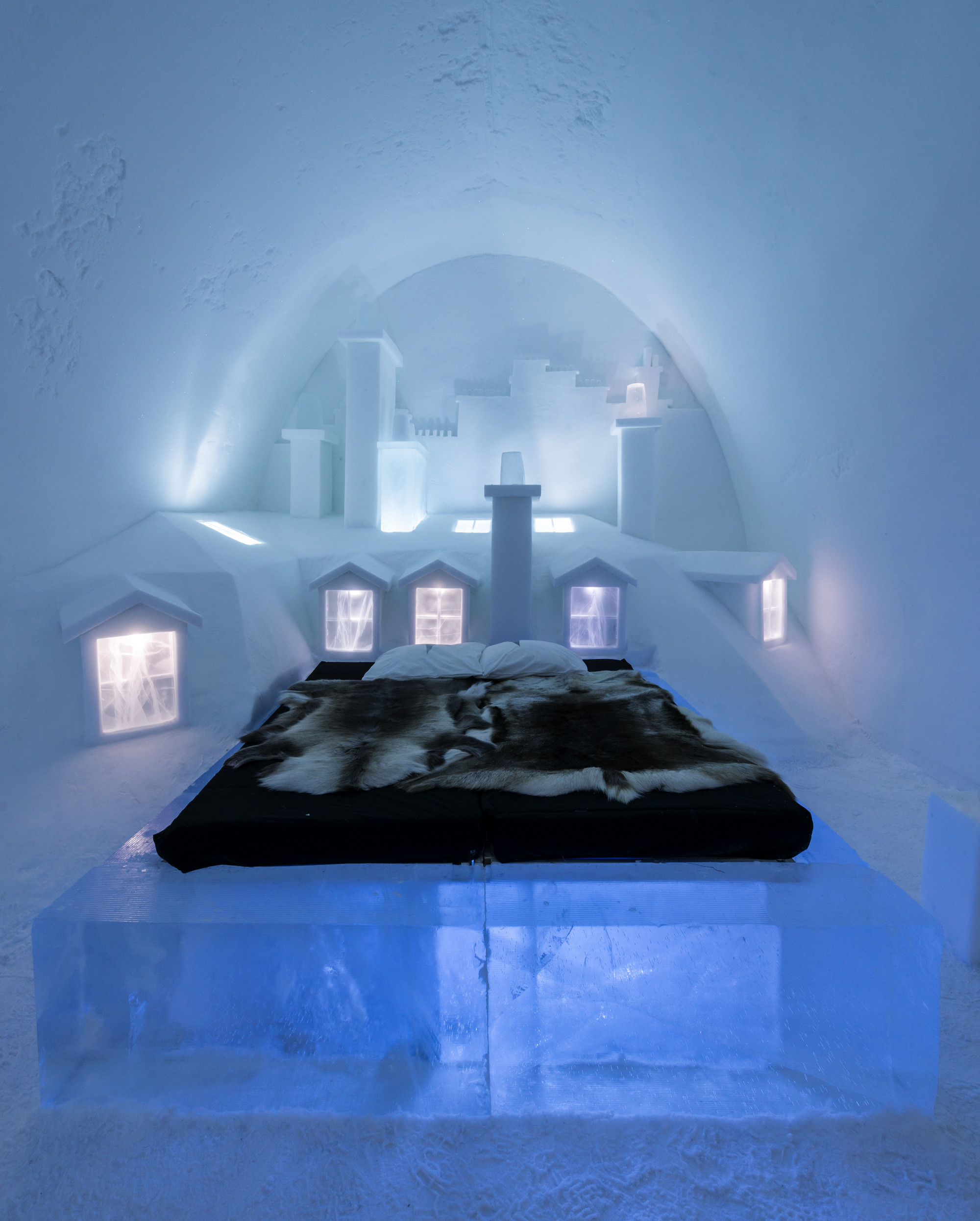 Gallery of A Place to Chill: Sweden's Ice Hotel - 8