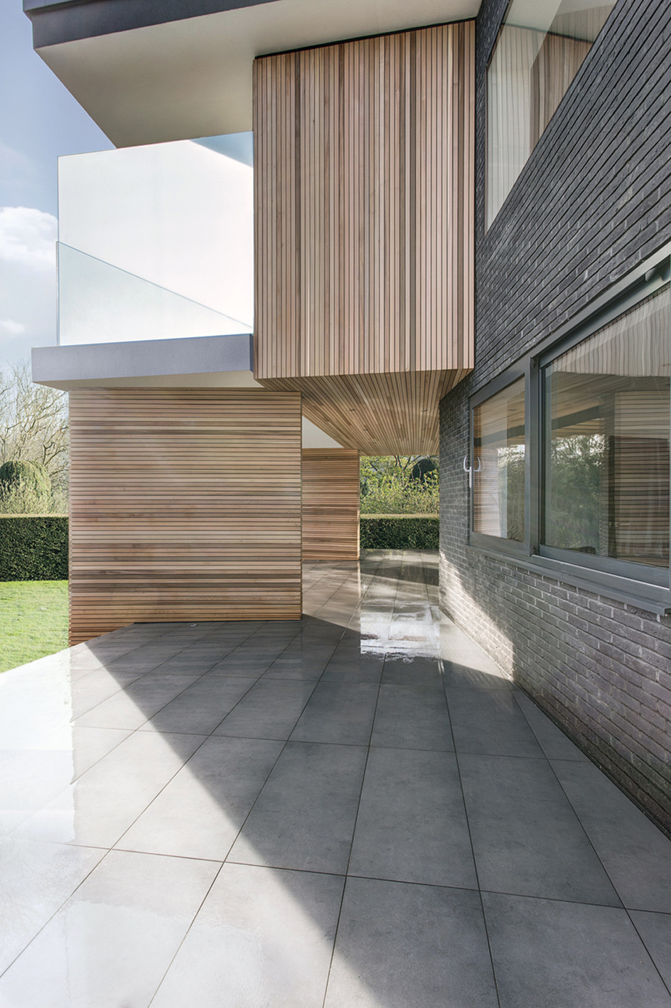 Gallery of 4 Views / AR Design Studio - 8