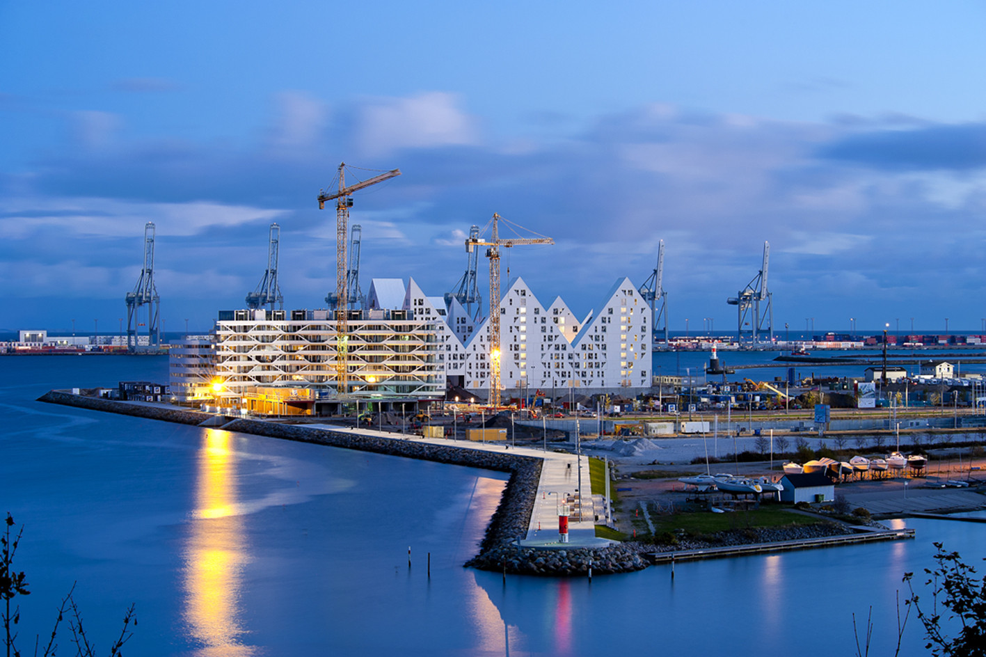 Gallery of The Iceberg / SeARCH + CEBRA + JDS + Louis Paillard ...