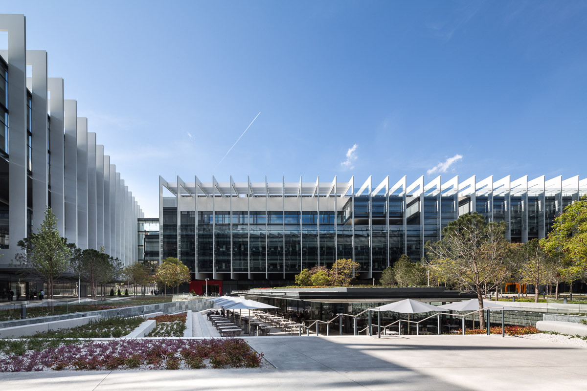 Gallery of Campus Repsol / Rafael de La-Hoz - 8