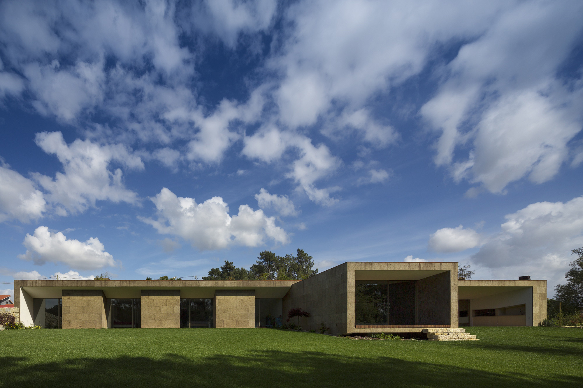 Gallery of The Hill Cork House / Contaminar Arquitectos - 8
