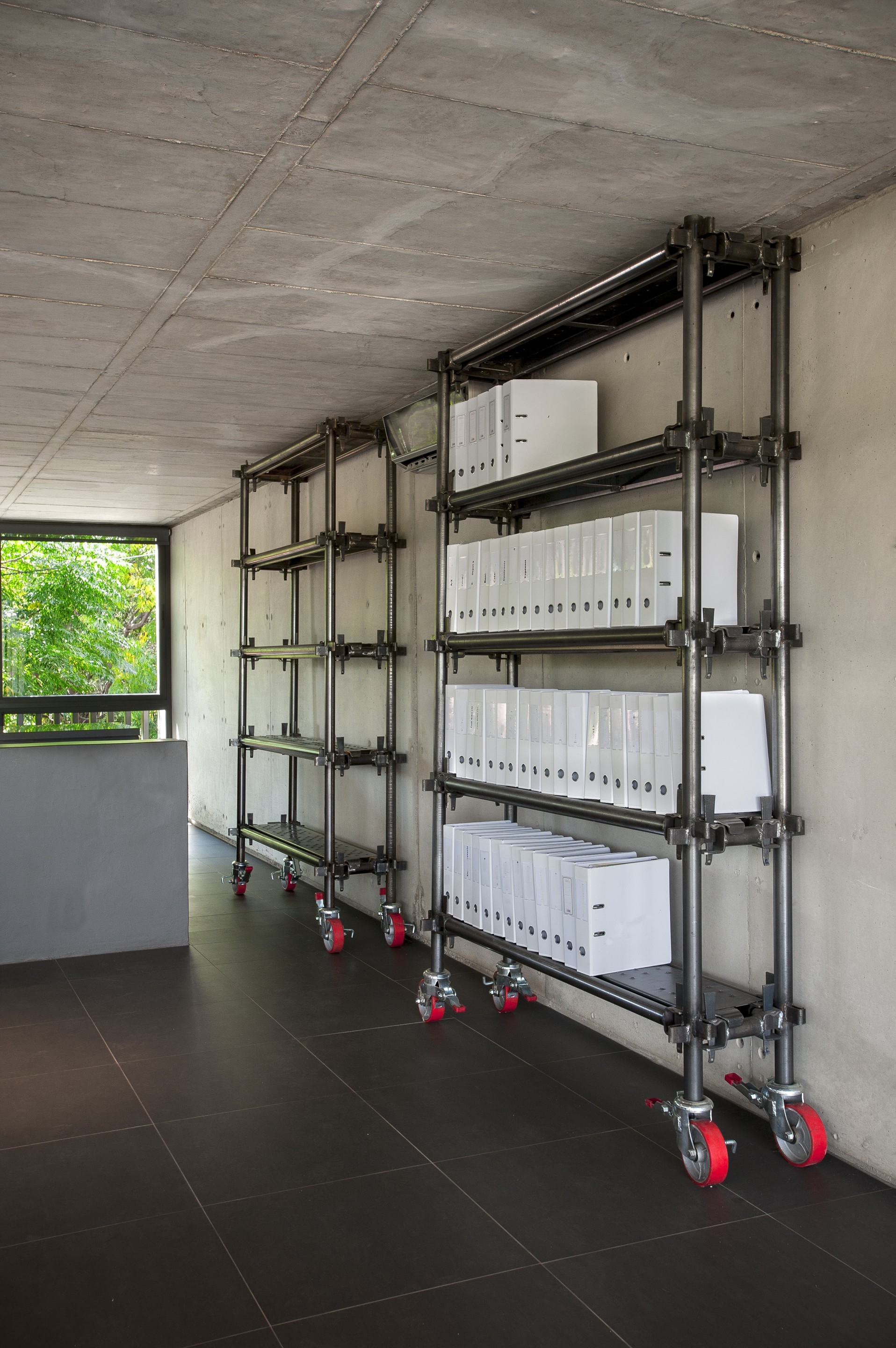 Gallery of Floating in Space / W design architecture studio - 6