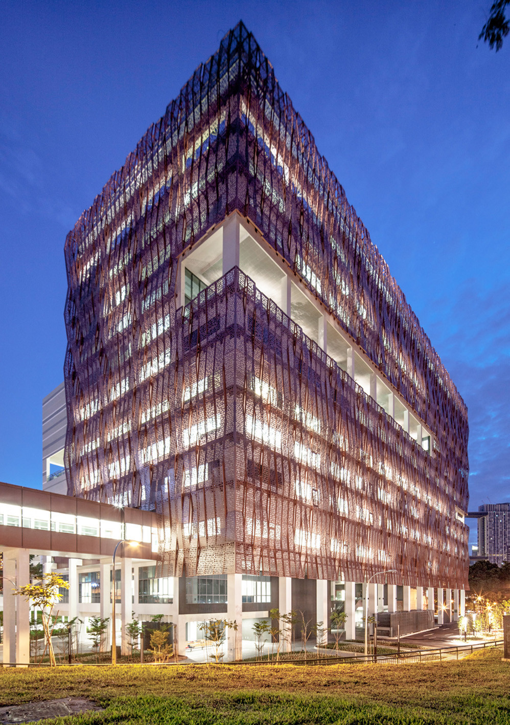 National Heart Centre / Broadway Malyan | ArchDaily