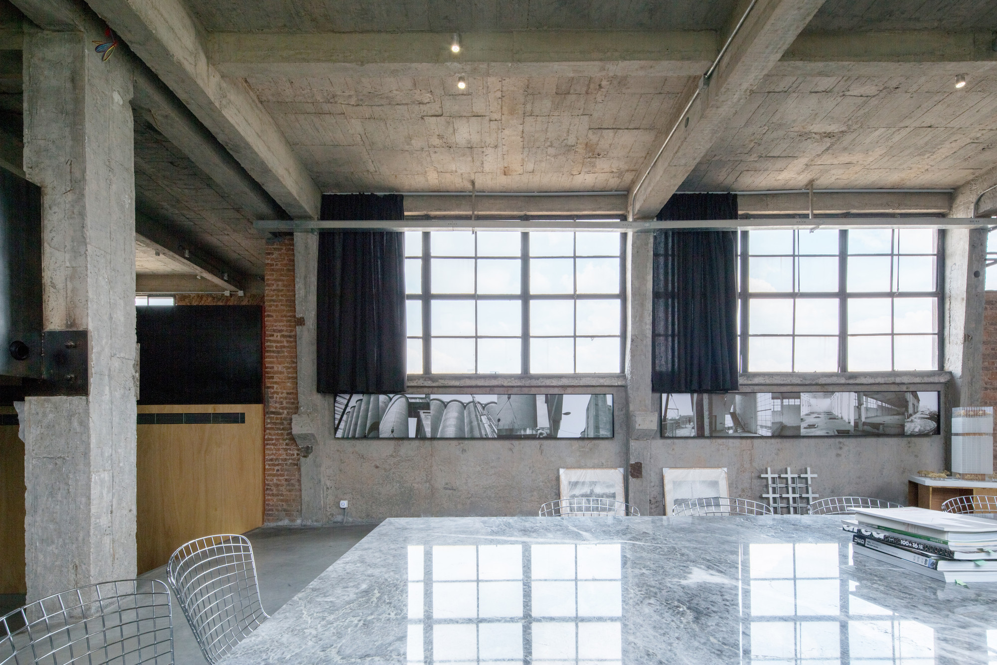 Galeria de Silo-top Studio, Escritório na cobertura de um antigo armazém / O-OFFICE Architects - 13