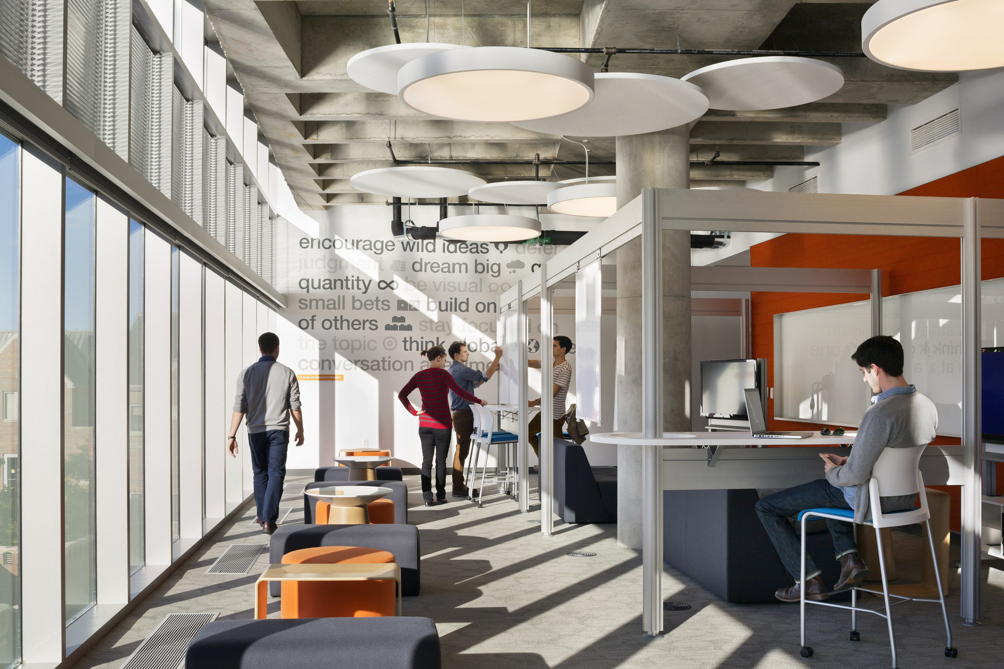 Gallery of Henry W Bloch Executive Hall at University / BNIM + Moore ...