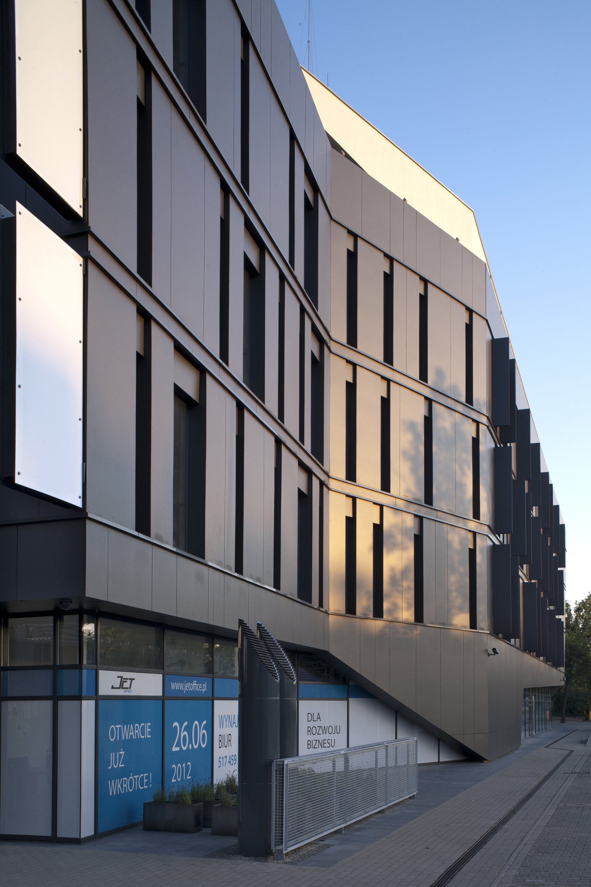 Gallery of Jet Office / Pracownia Architektonicza Insomina - 13