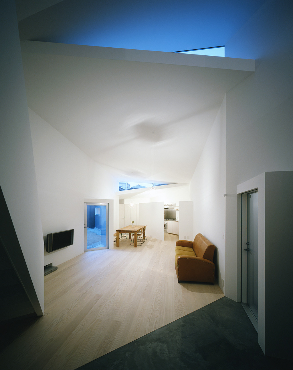 Gallery of House Twisted / Alphaville Architects - 15
