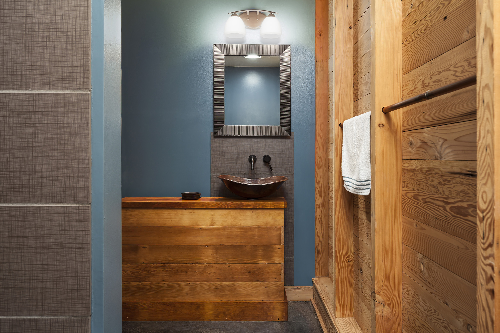 Galeria de Retiro Two Bear / Edward M. Doyle - 12