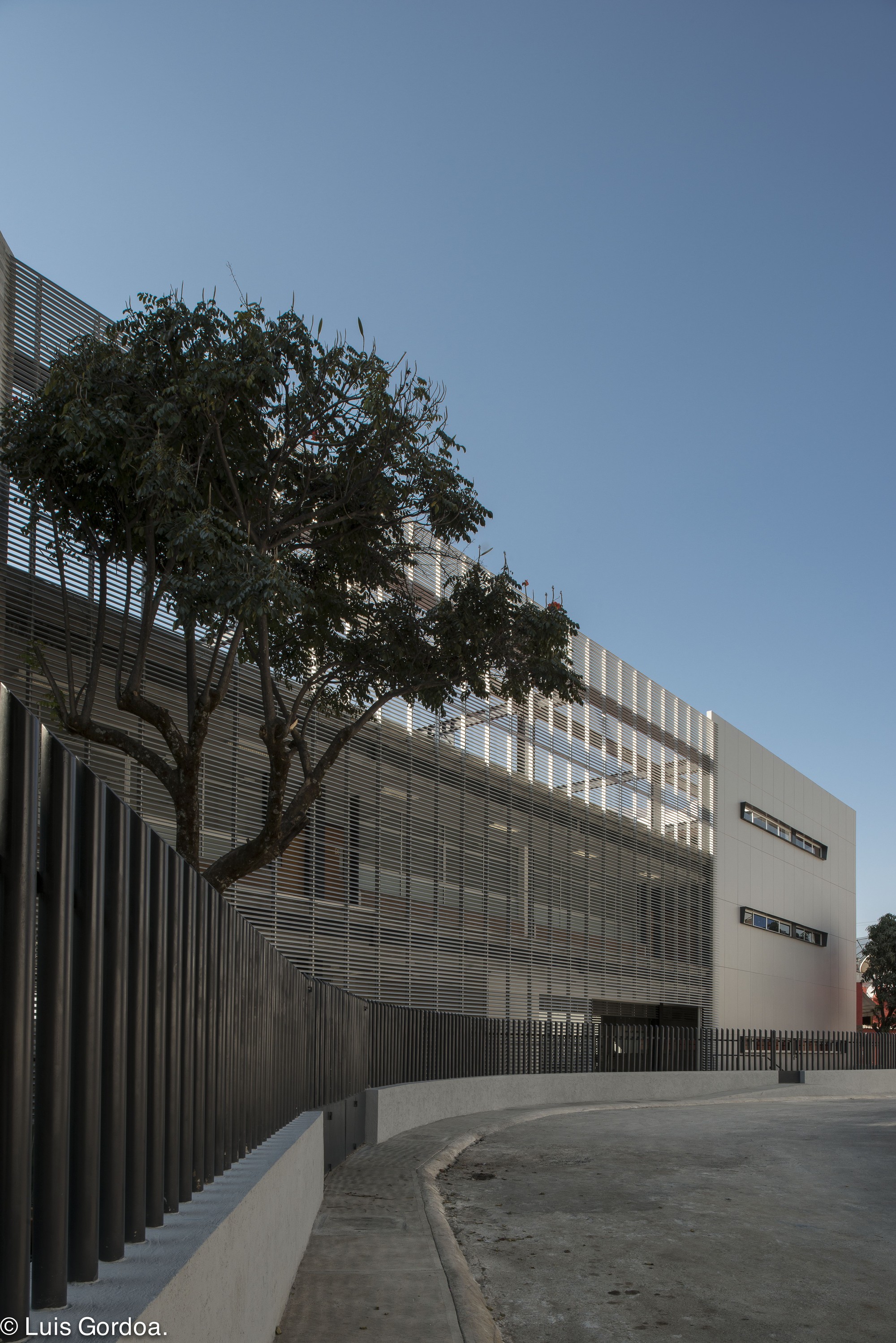 Galería de Edificio Anexo Universidad La Salle Cuernavaca / GBF Taller de Arquitectura - 25