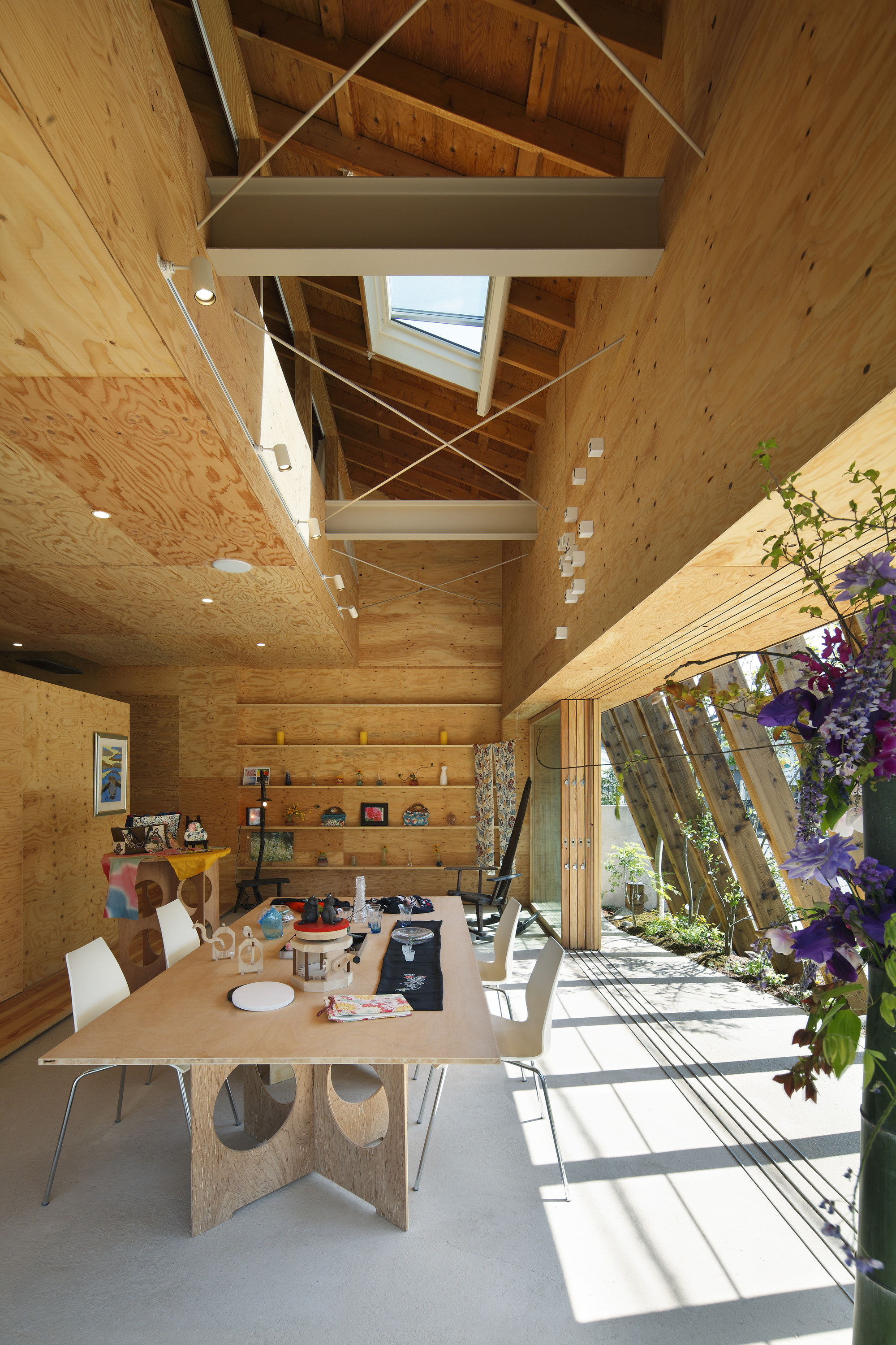 Gallery of COCOCHI Comfort Gallery “UTSUWA” / UID Architects - 8