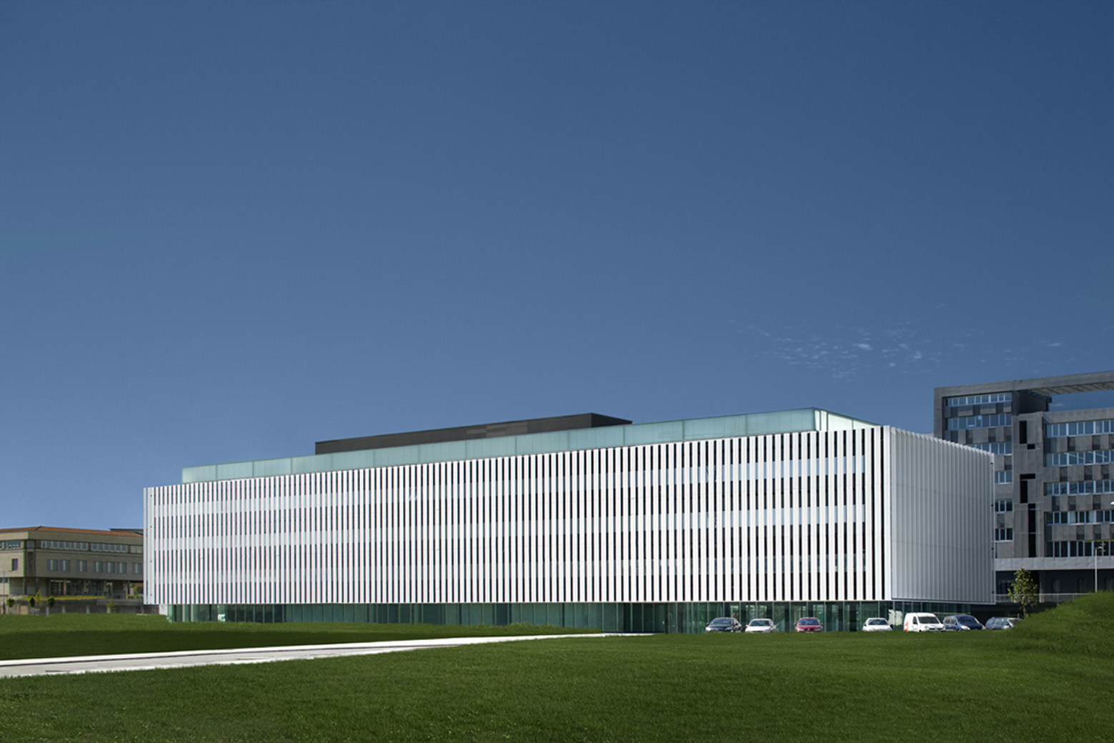 Gallery of Headquarter building for the Science Park of the University ...