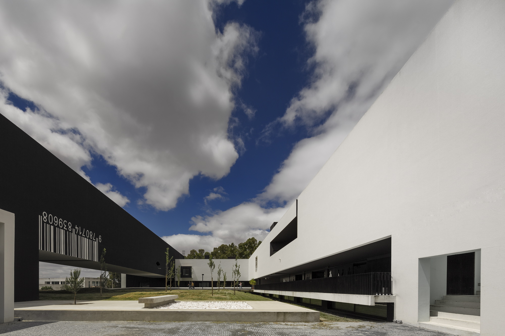 Gallery of STM School of Technology and Management / M.AR Montenegro ...