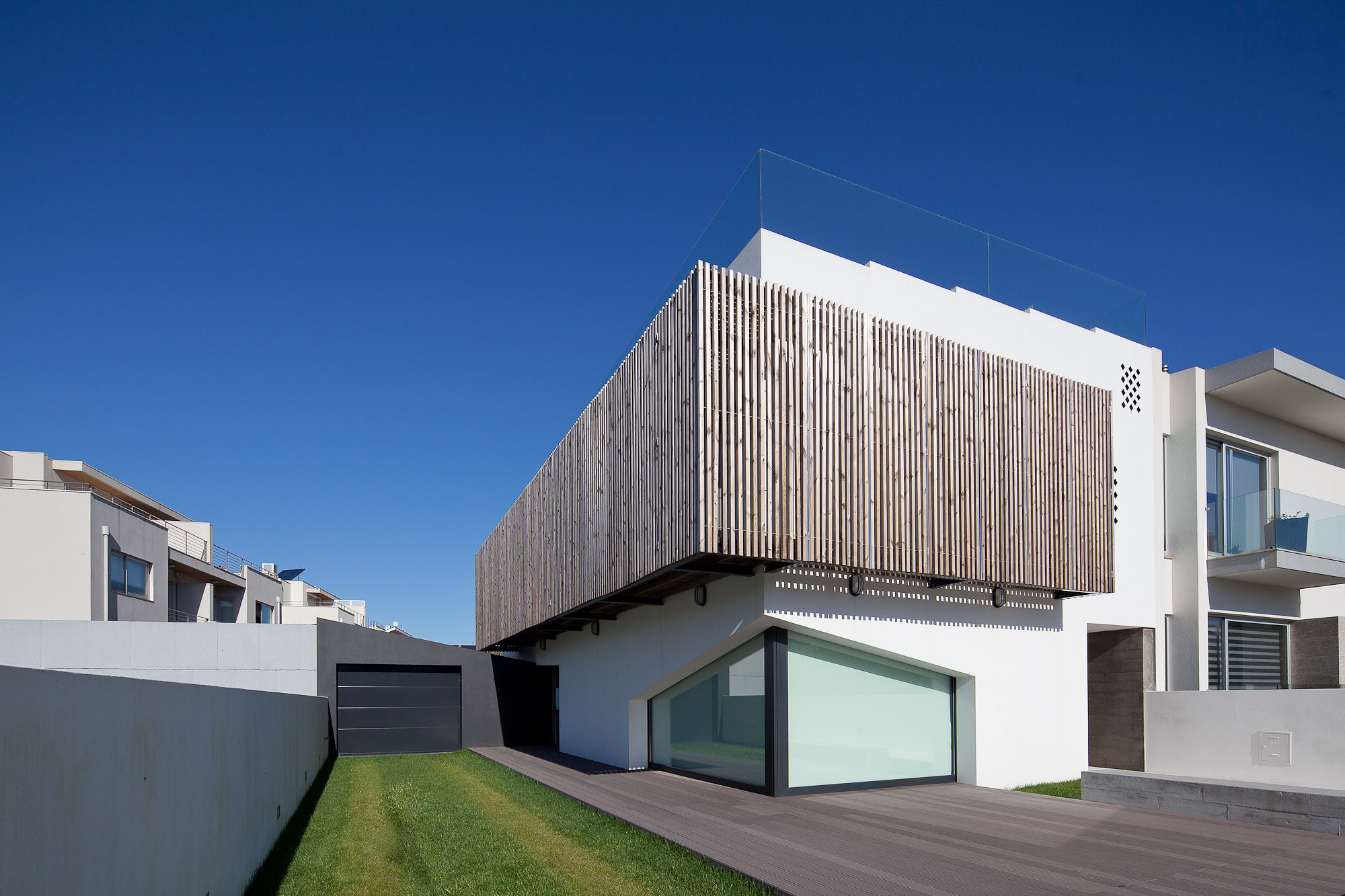 Galeria de Casa em Miramar / e|348 Arquitectura - 22