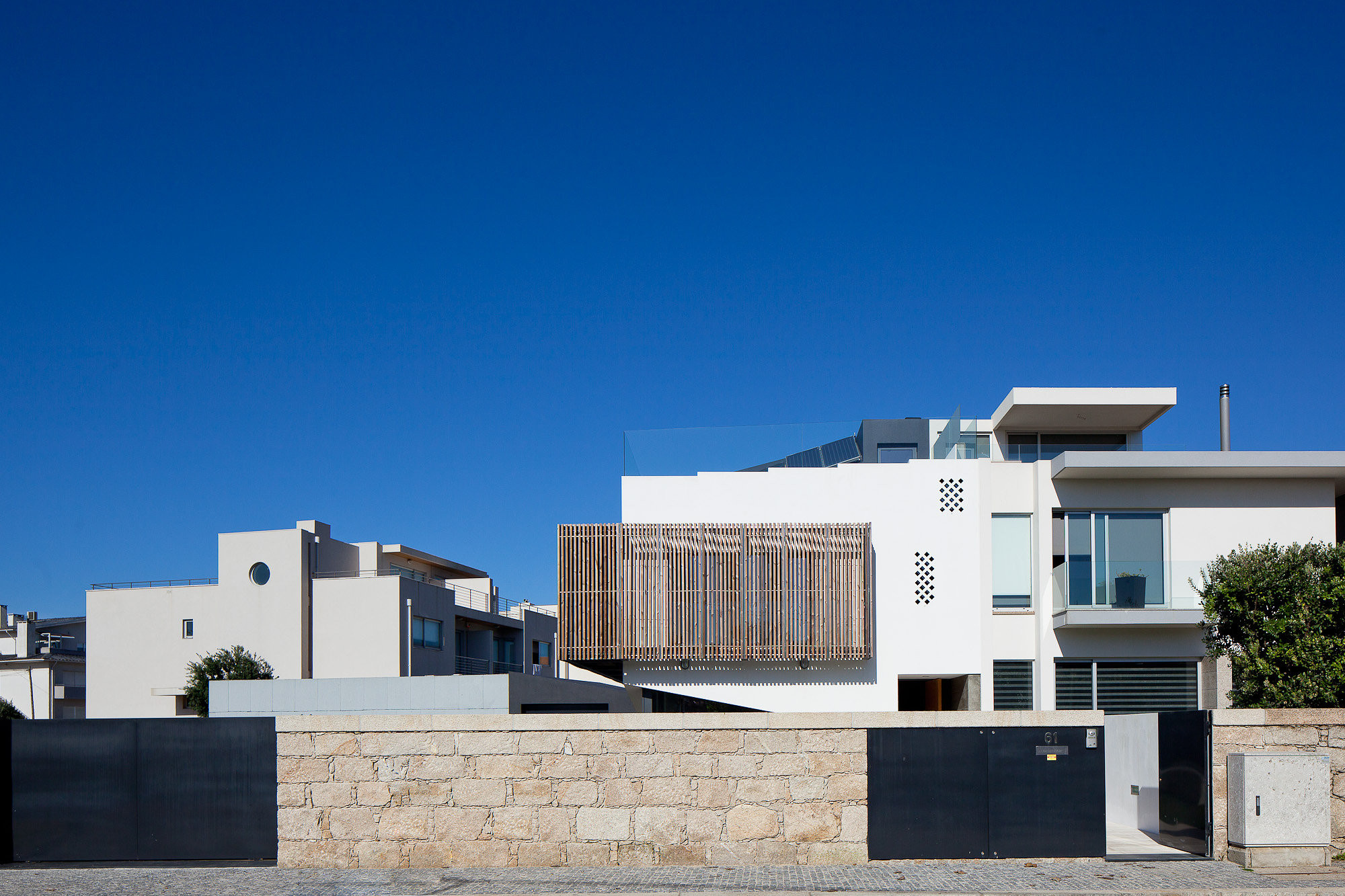 Galeria de Casa em Miramar / e|348 Arquitectura - 23