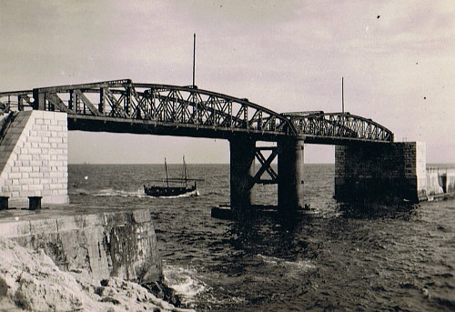 Gallery of New St. Elmo Breakwater Footbridge in Valletta Grand Harbour ...