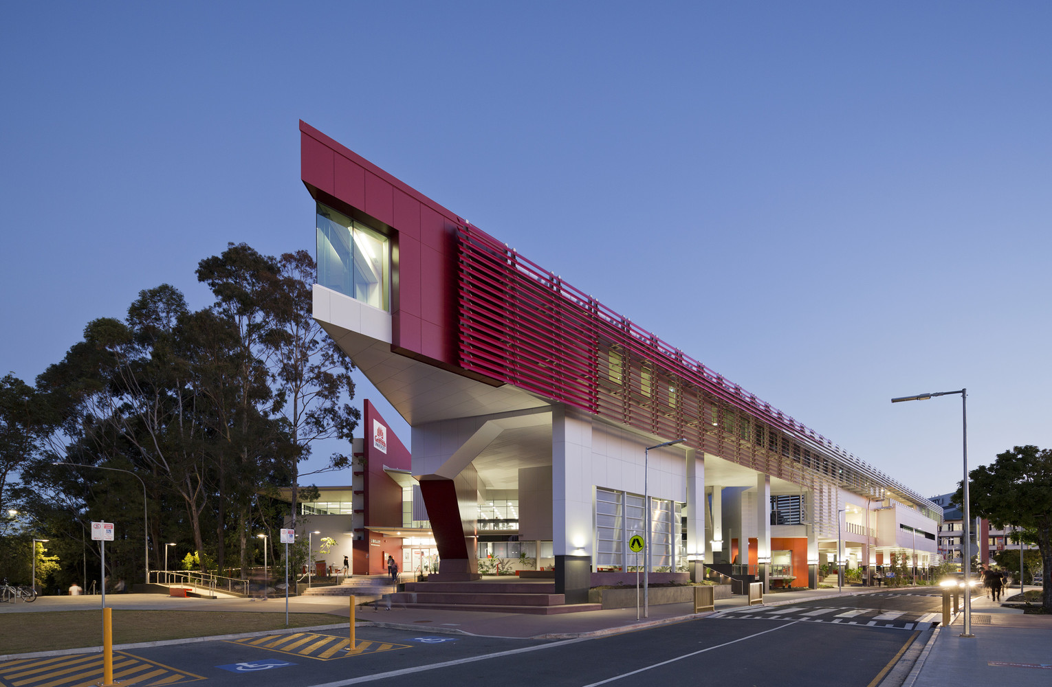 Gallery of Griffith University G11 Library / ThomsonAdsett - 7