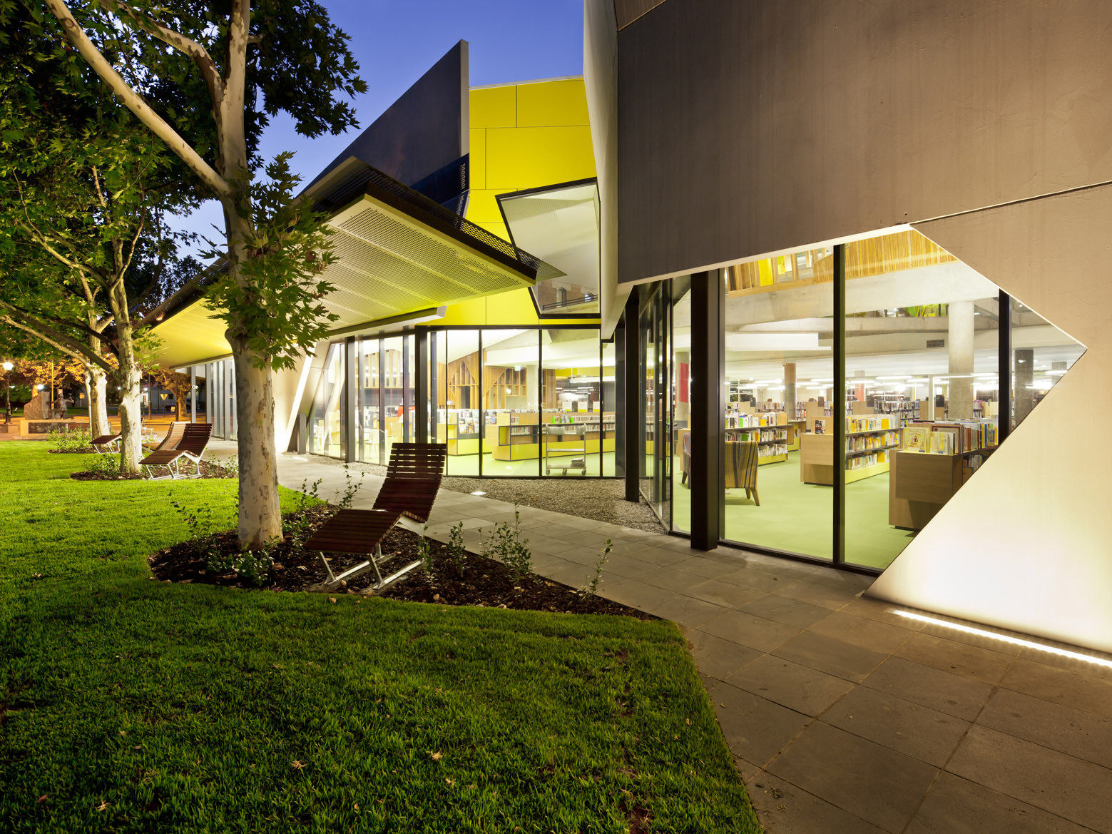 Gallery of Bendigo Library / MGS Architects - 7