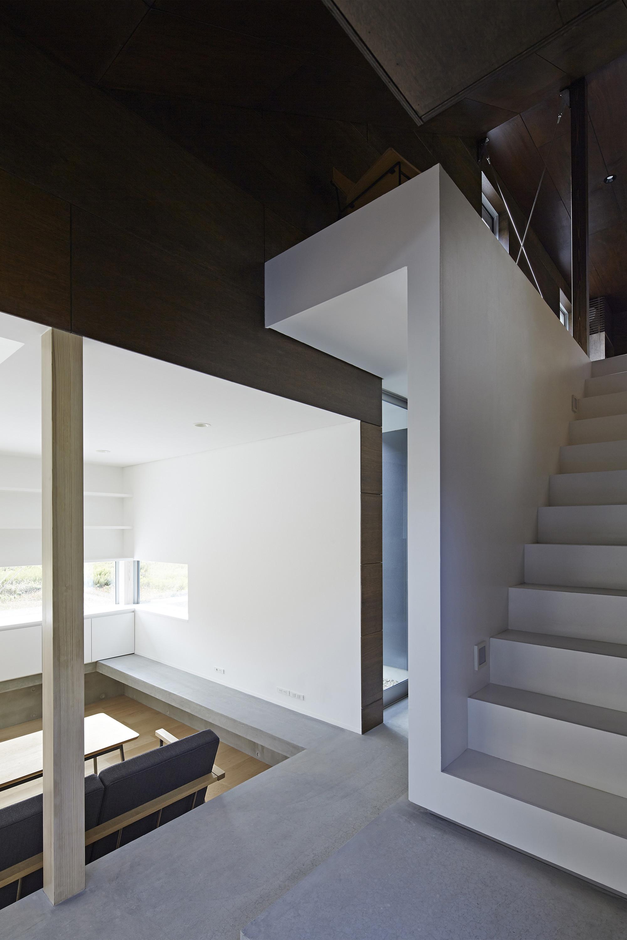 Gallery of E House / Hannat Architects - 12