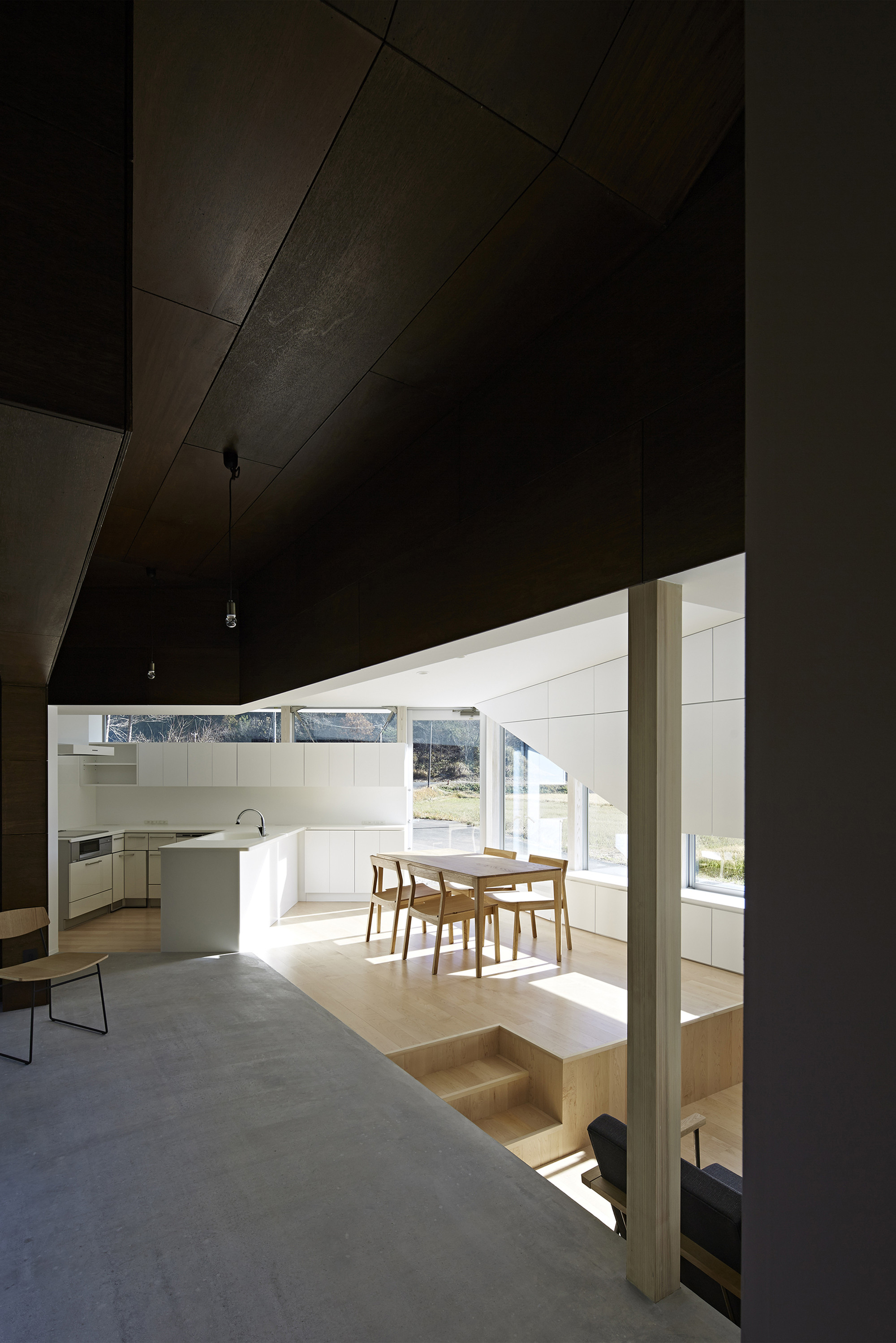 Gallery of E House / Hannat Architects - 5
