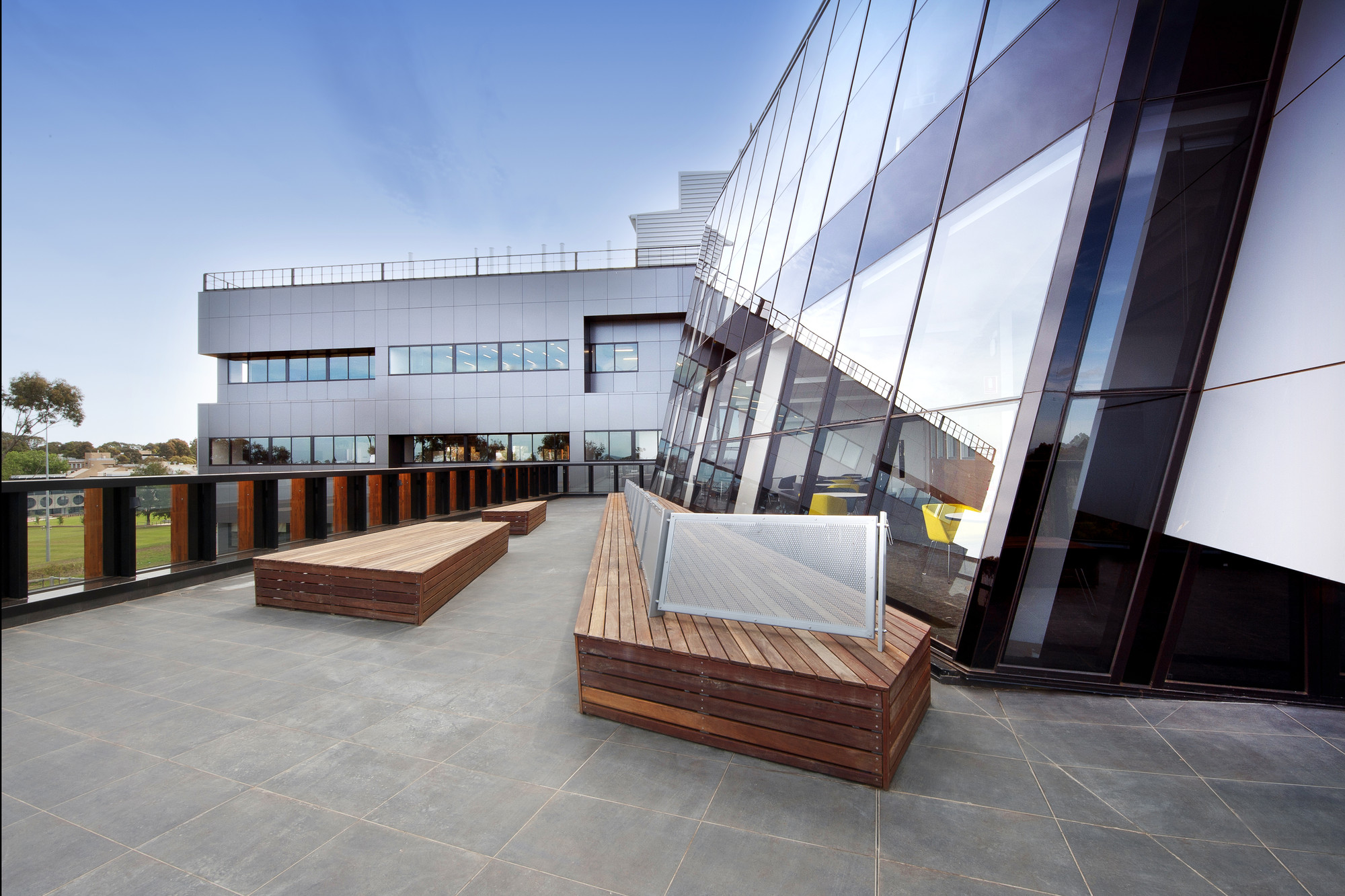 Gallery of Deakin University Regional Community Health Hub [REACH ...