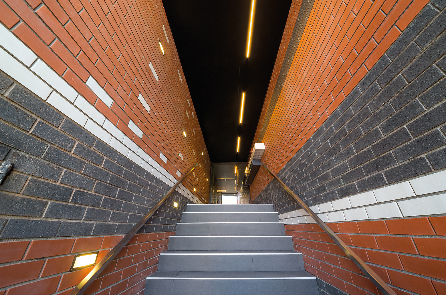 Gallery of Love Building / CHT Architects - 3