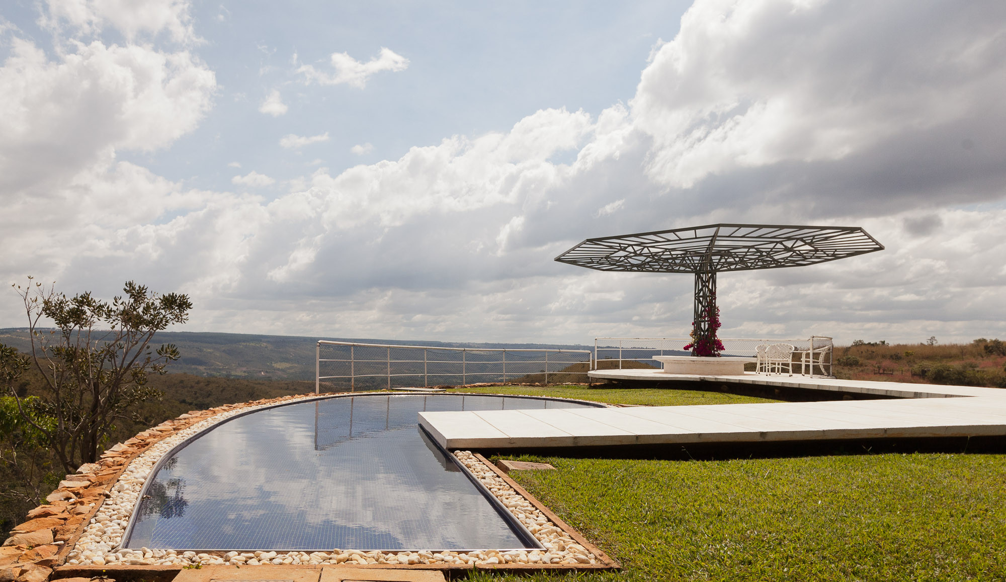 Gallery of The Works of the Late João Filgueiras Lima, Brazilian Icon - 85